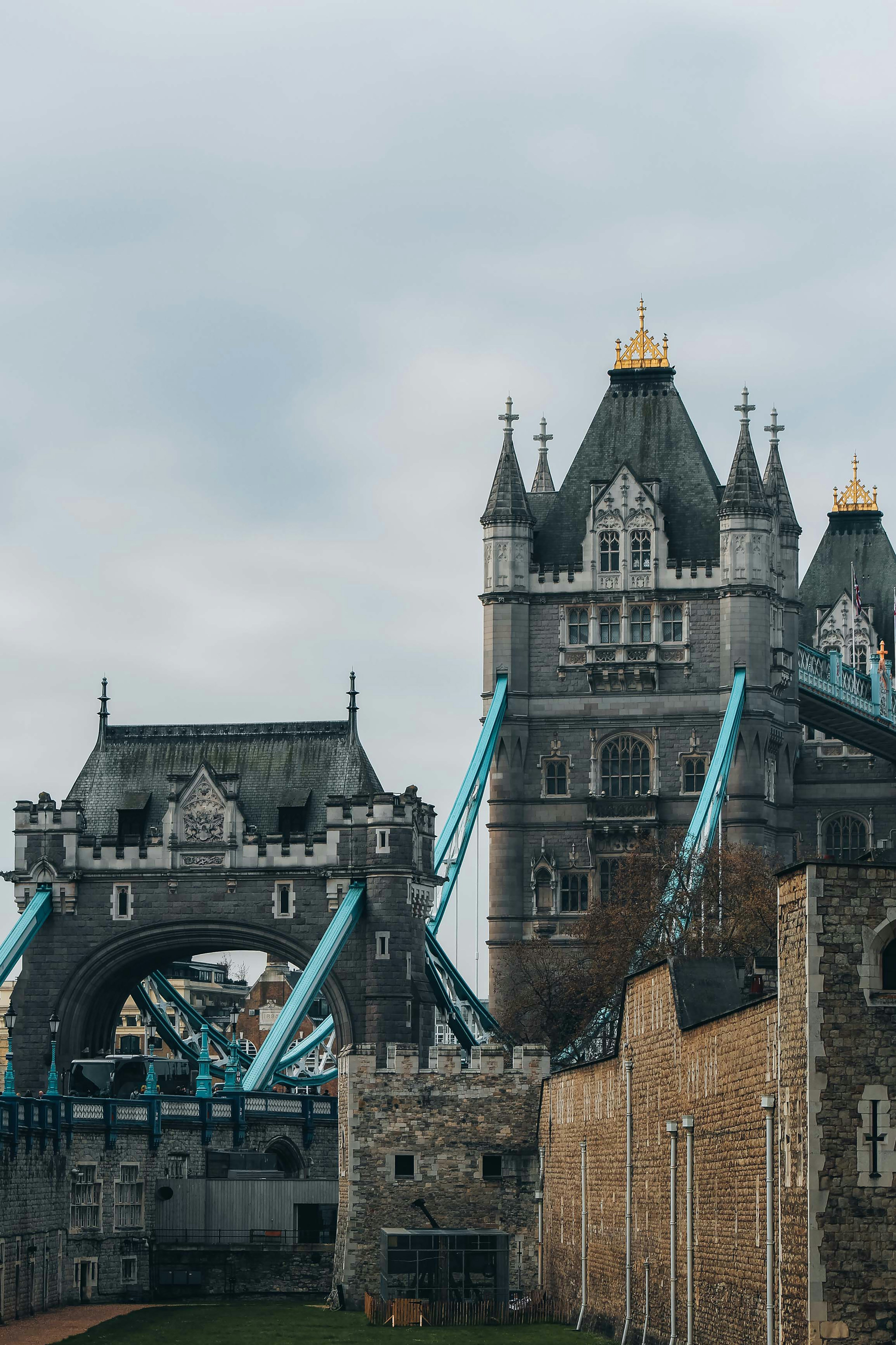 Bridging History and Modernity: The Tower Bridge Perspective