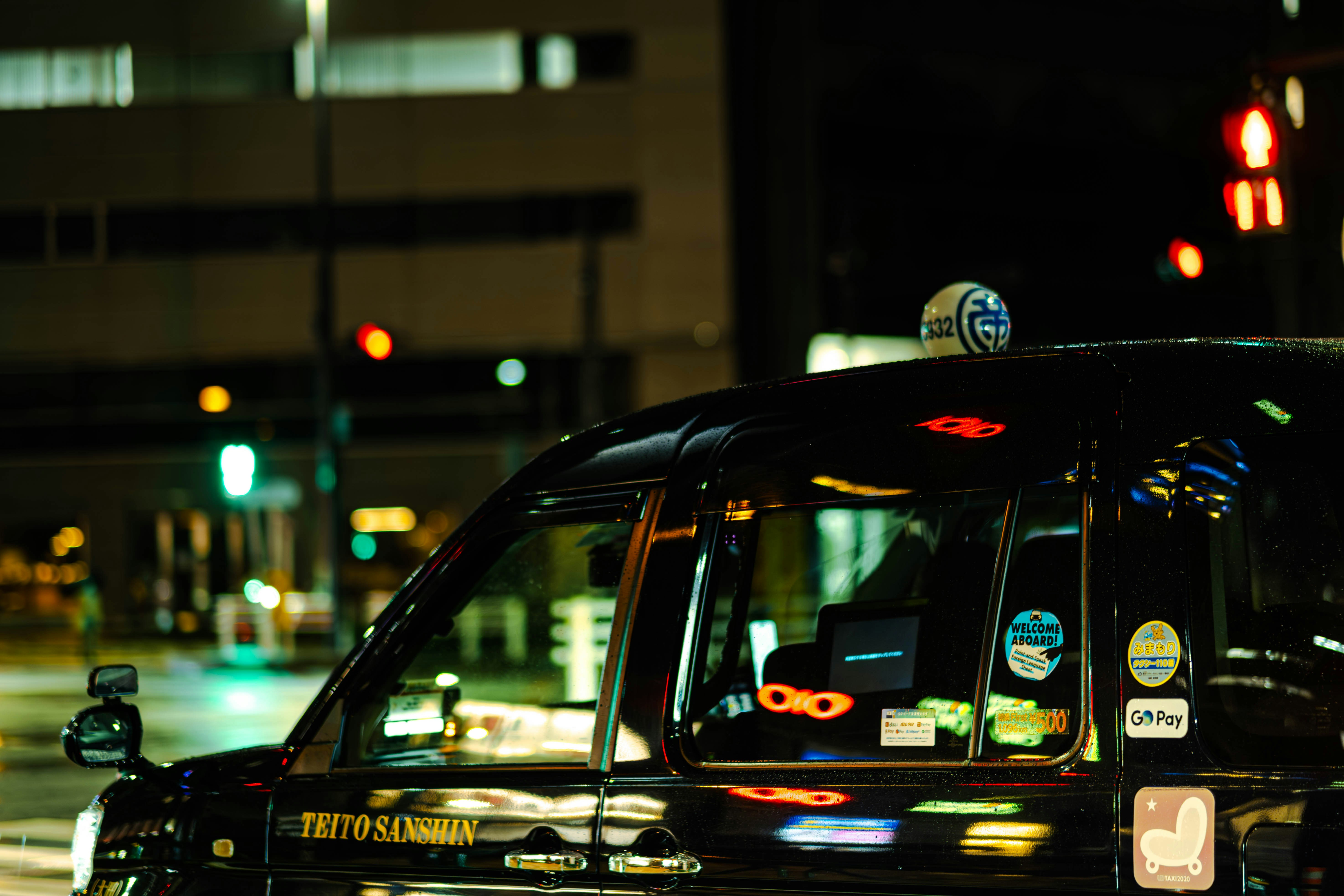 Urban Nightscape: The Silent Cab