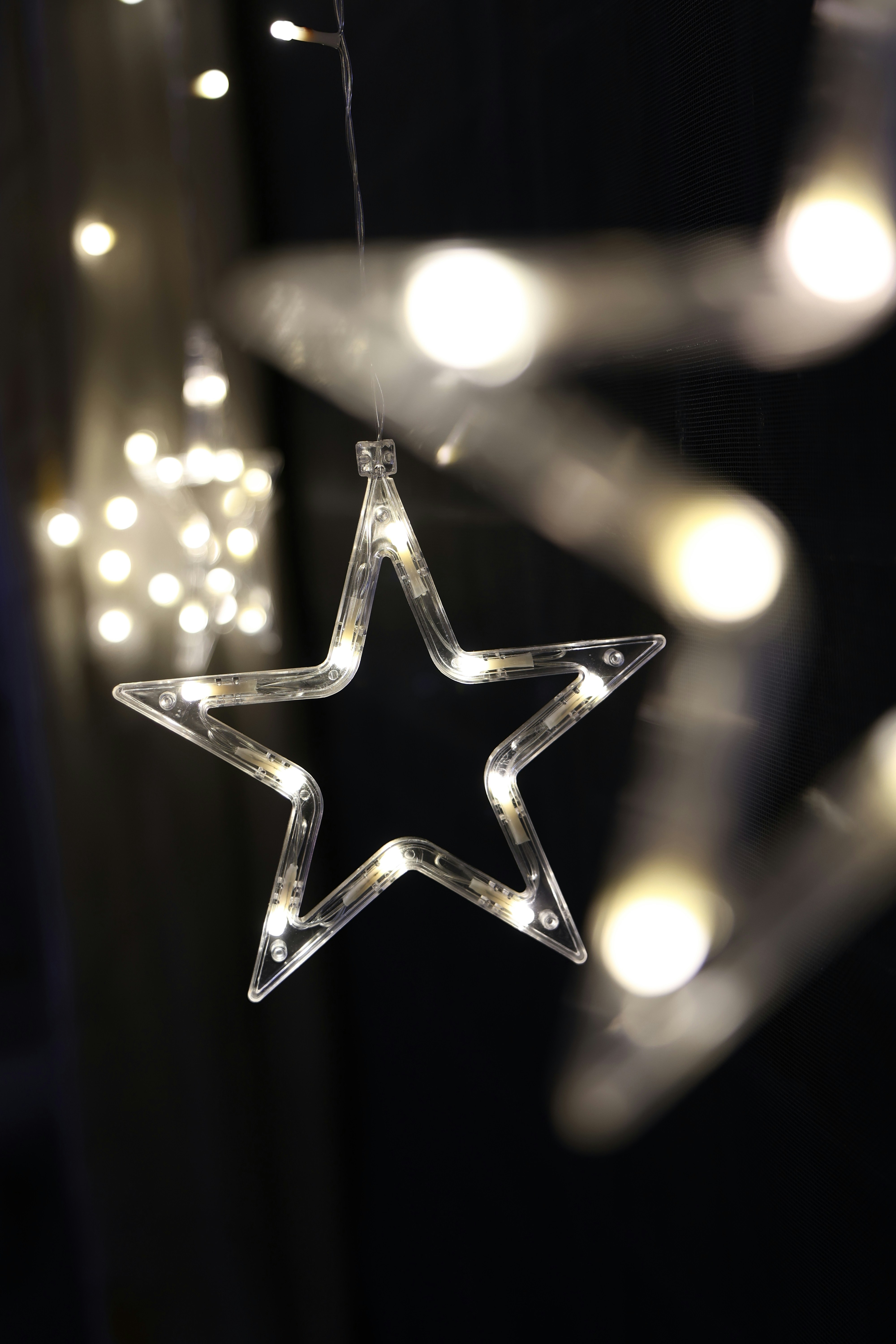Illuminated Star: A Glimmering Holiday Emblem