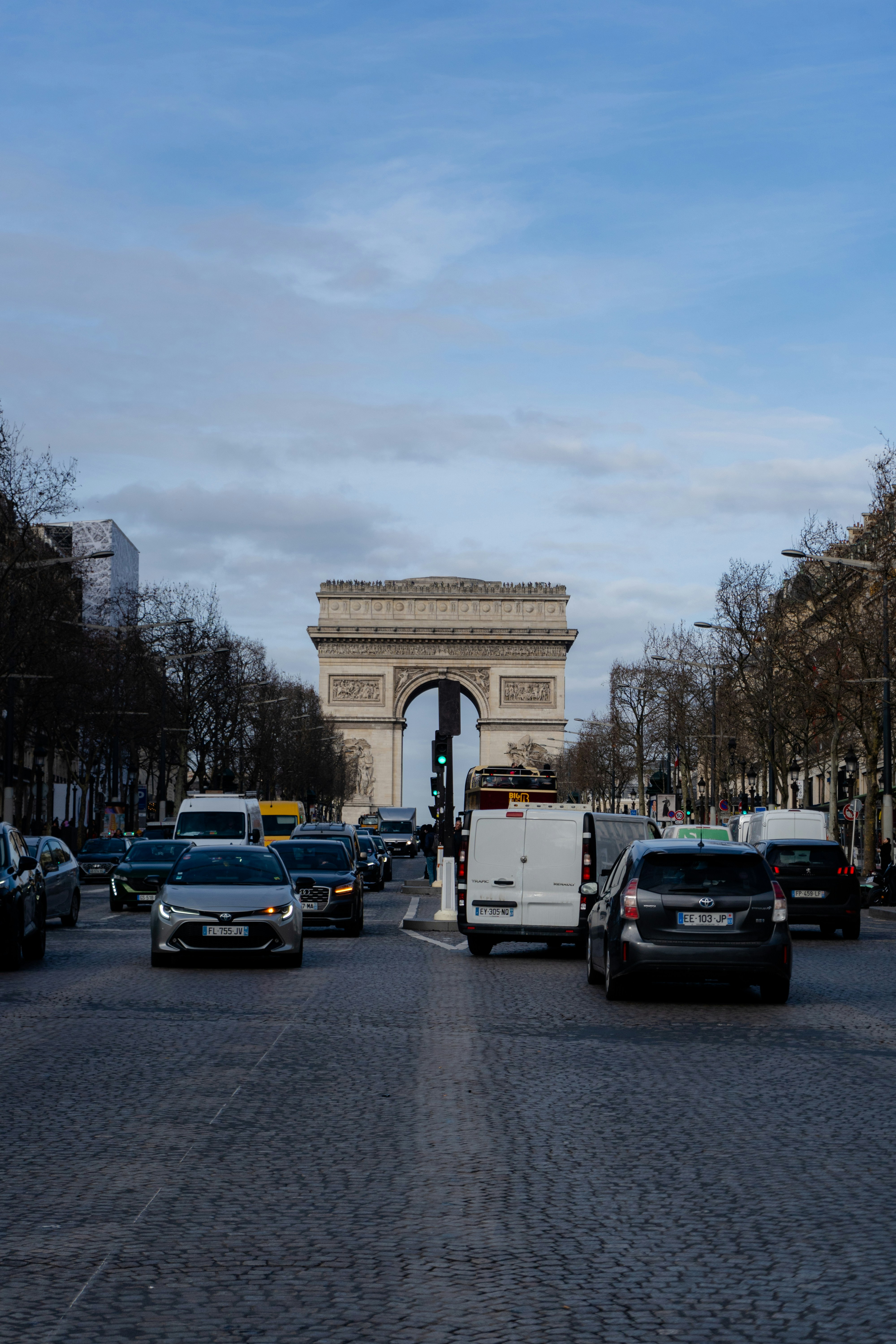 Photo by Maxim Klimashin with Sony Alpha 7 III