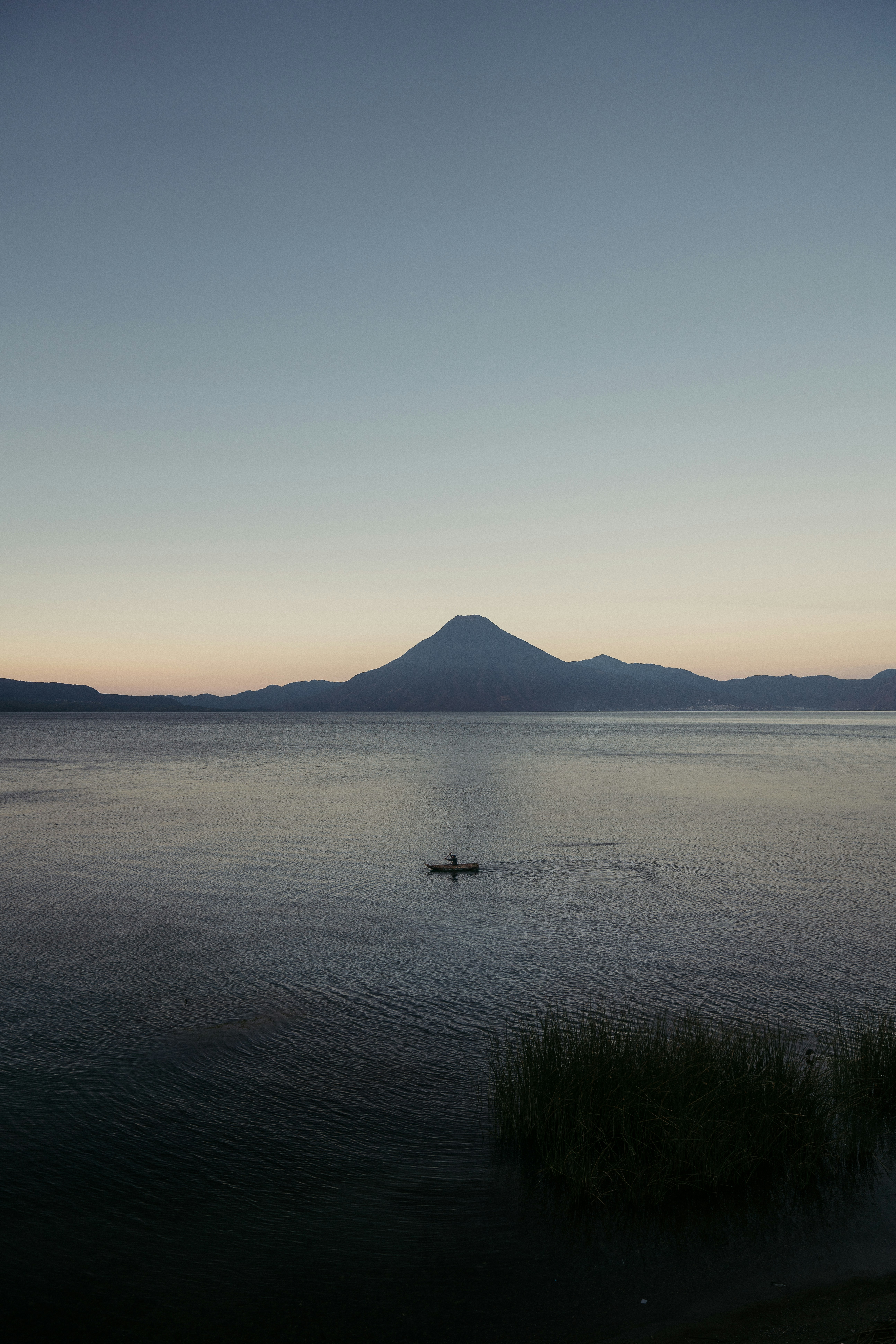Serenity on the Water: A Quiet Evening Paddle