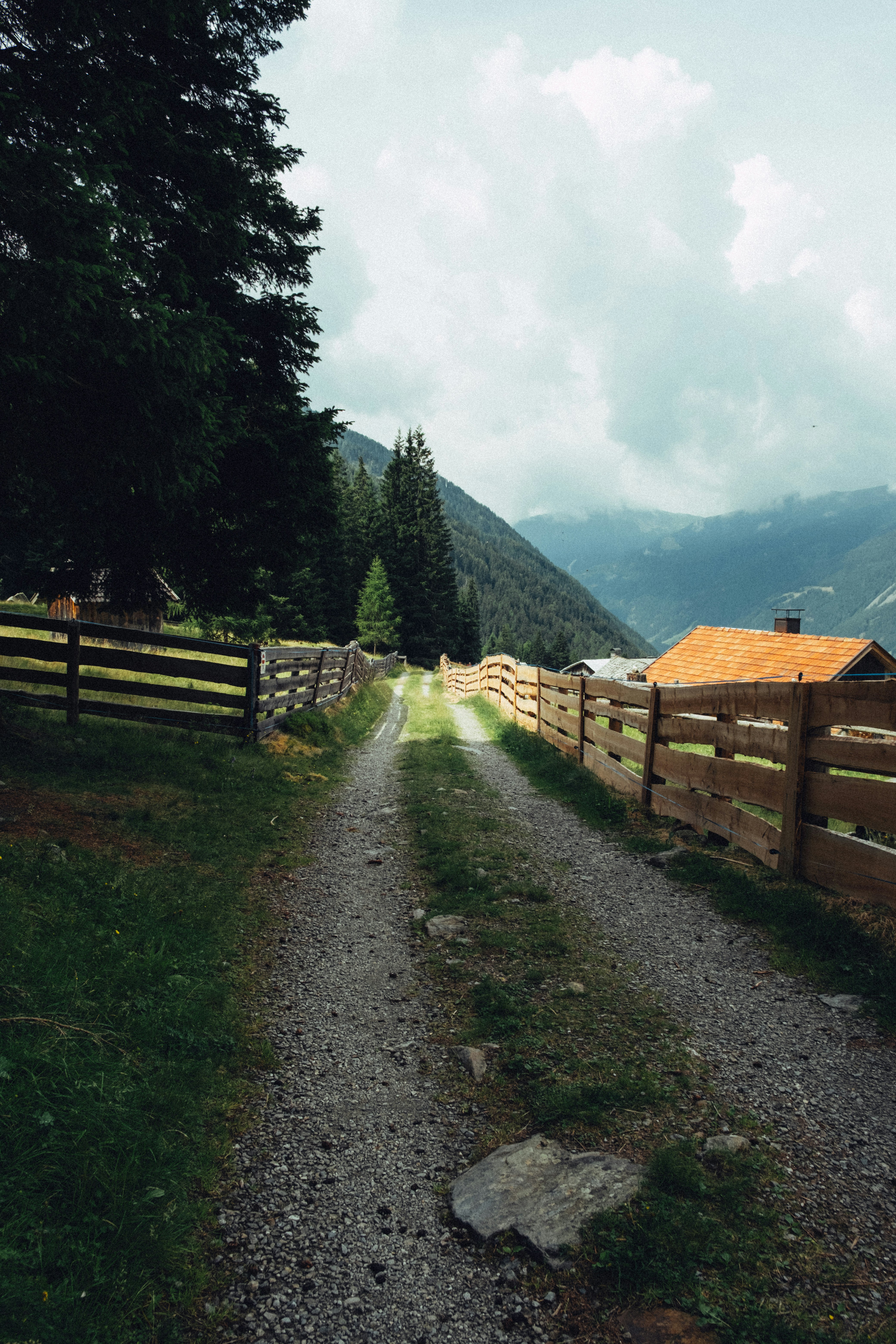 Ridge Path to Quiet Valleys