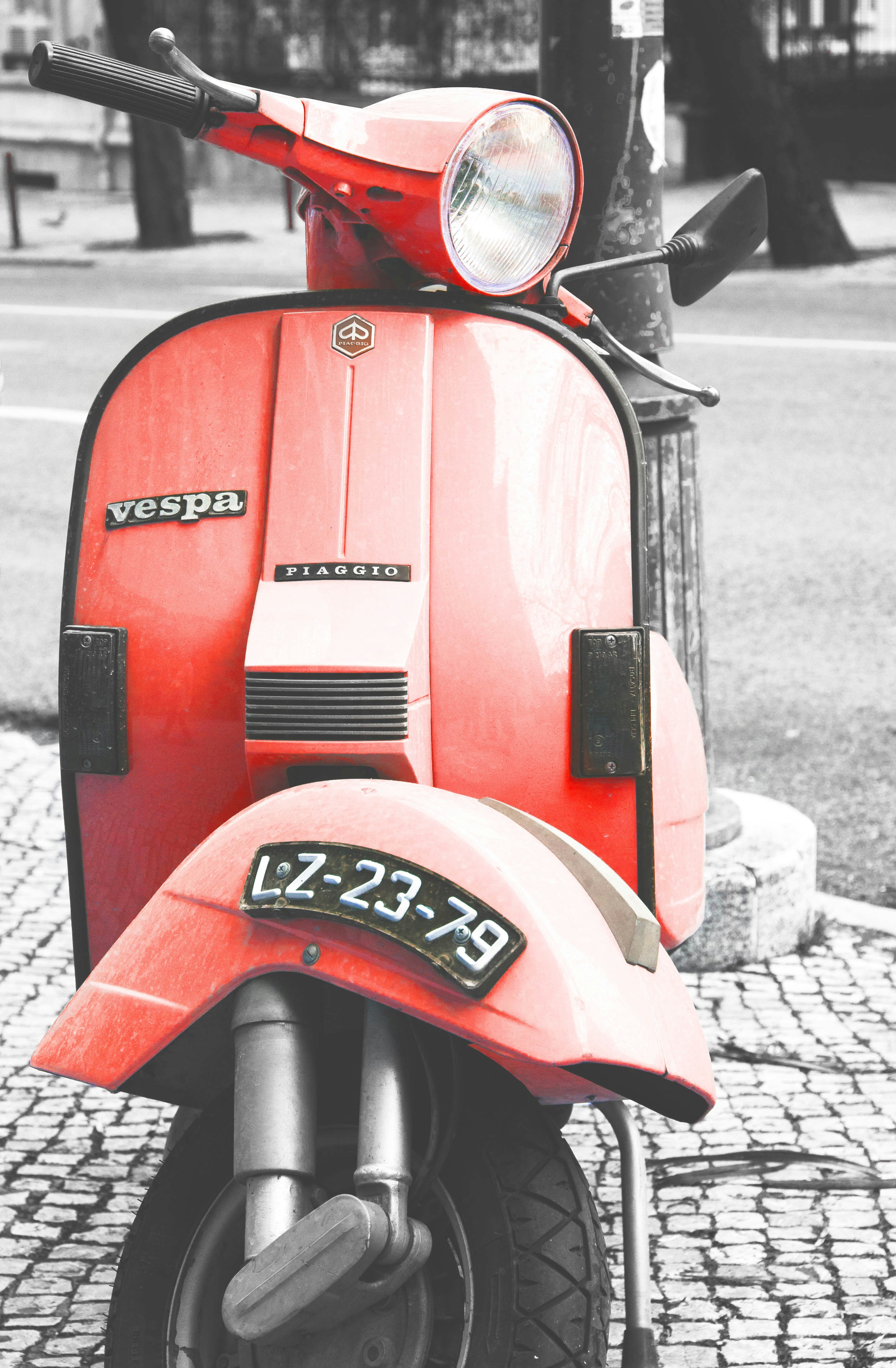 Retro Ride: The Timeless Vespa
