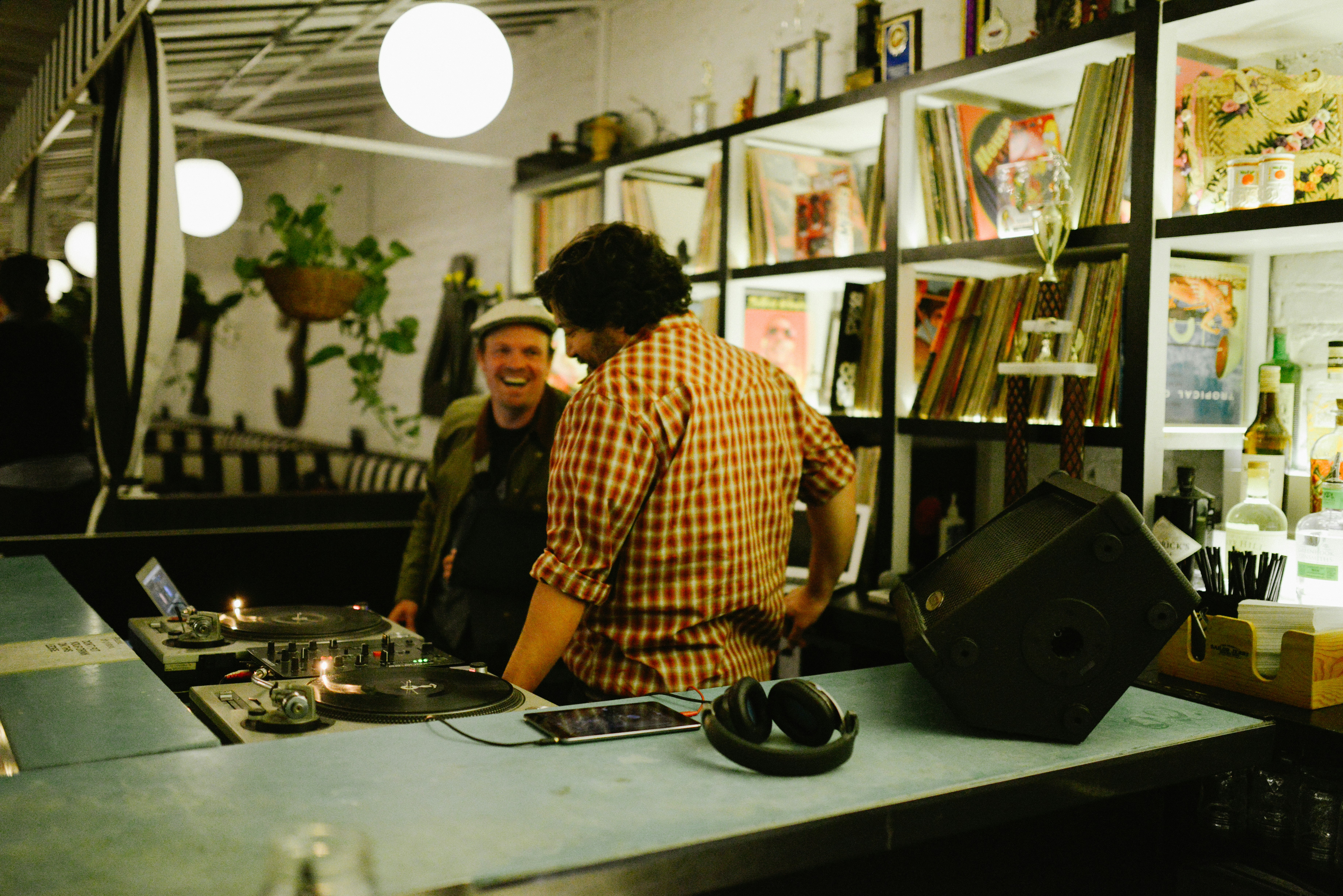 Vinyl Vibes: A Night at the Turntables