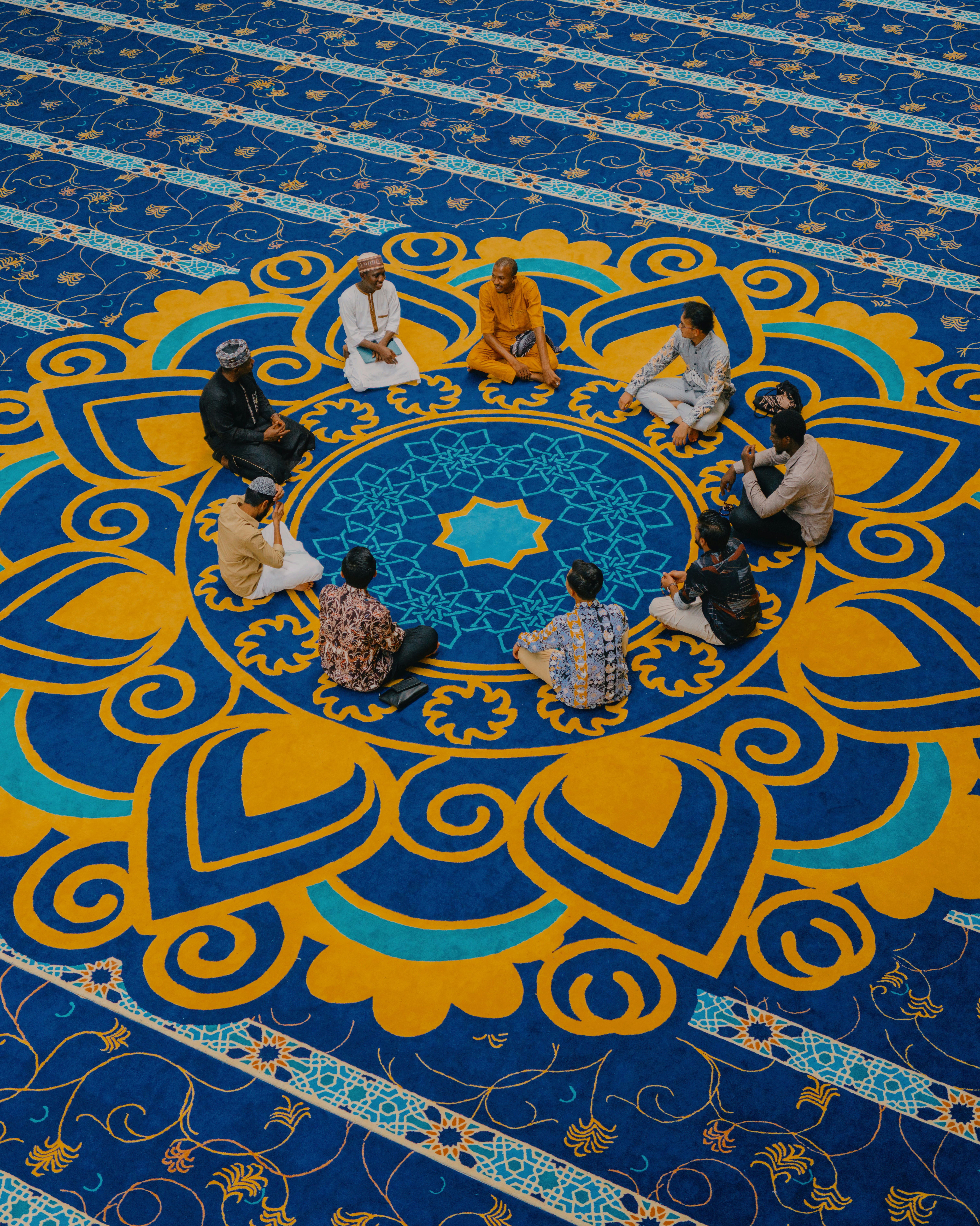 Harmony in Patterns: A Circle of Reflection