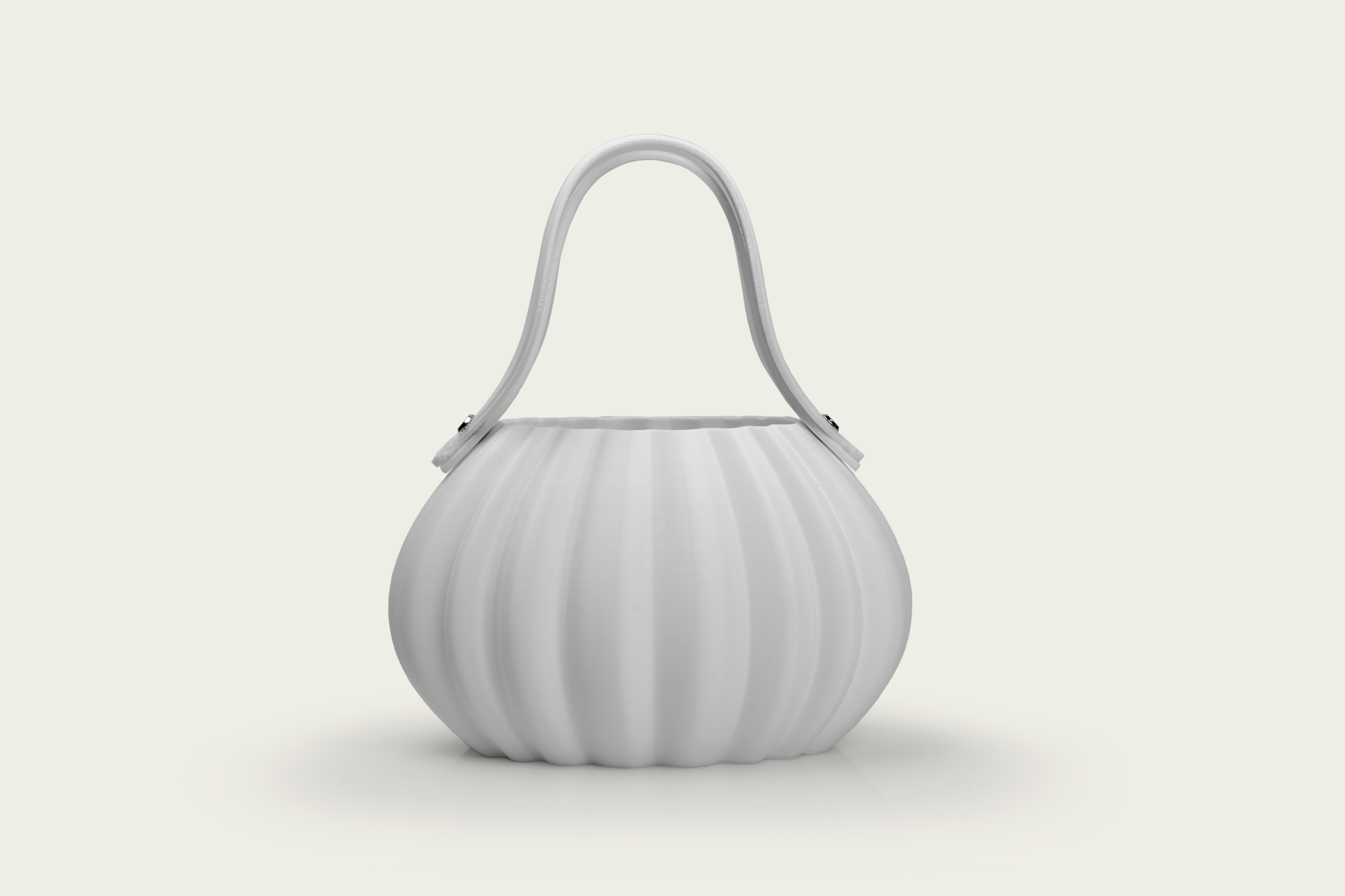 Elegance in Simplicity: The Sculpted White Basket