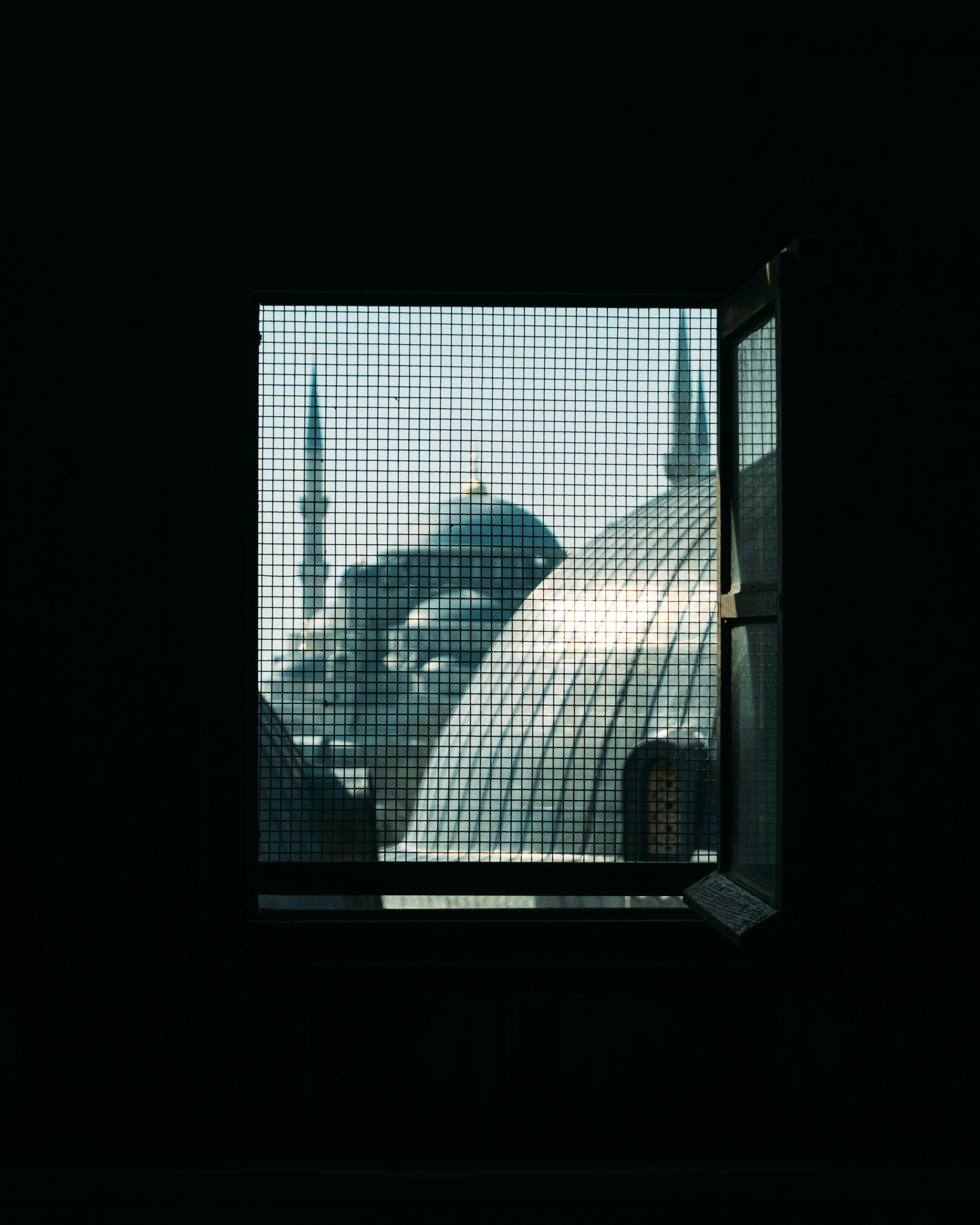 Framed Serenity: A Glimpse of Architectural Majesty