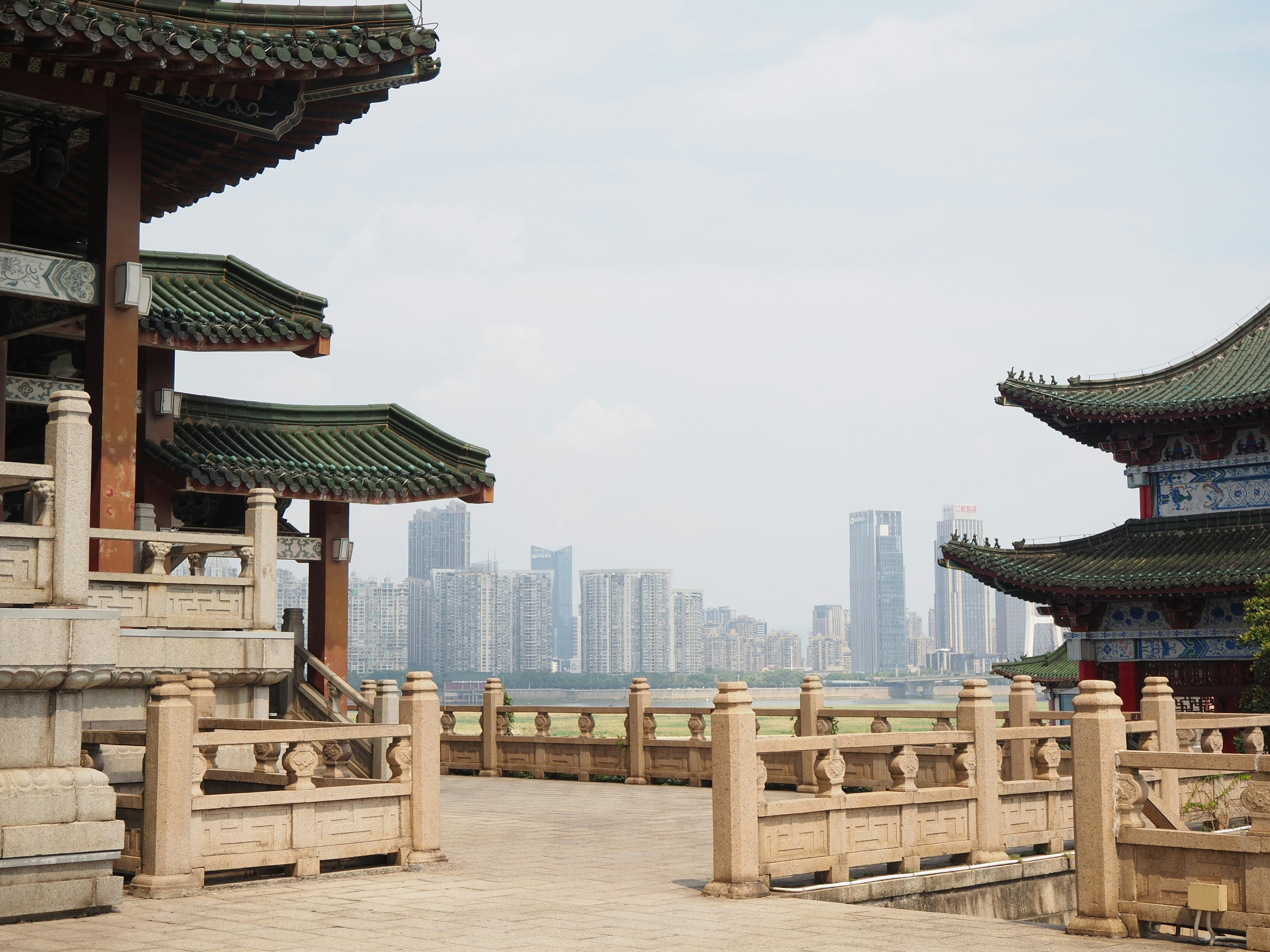 Tengwang Pavilion | Traditional chinese architecture with modern city skyline