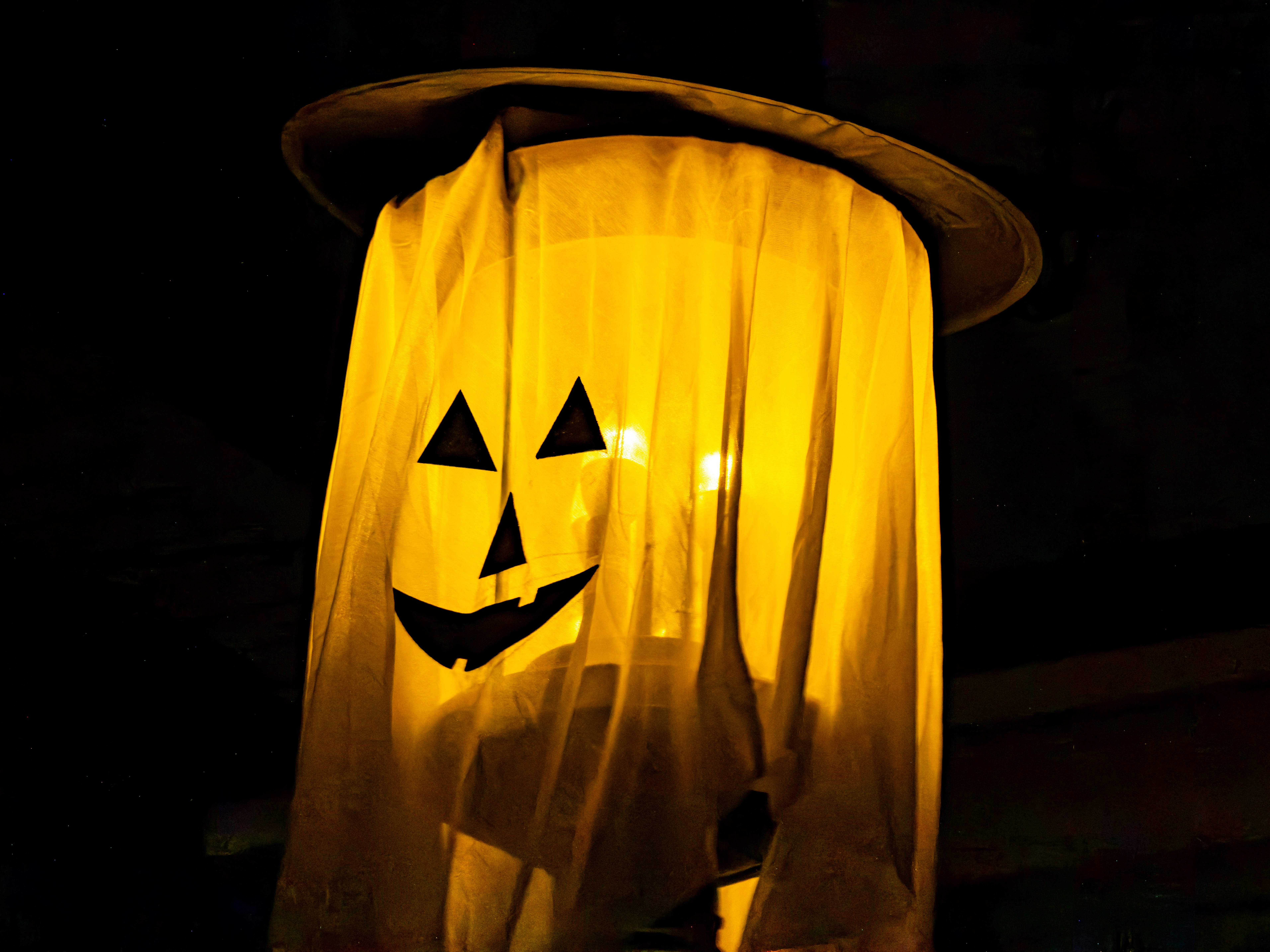 Illuminated Whimsy: A Lantern's Halloween Charm