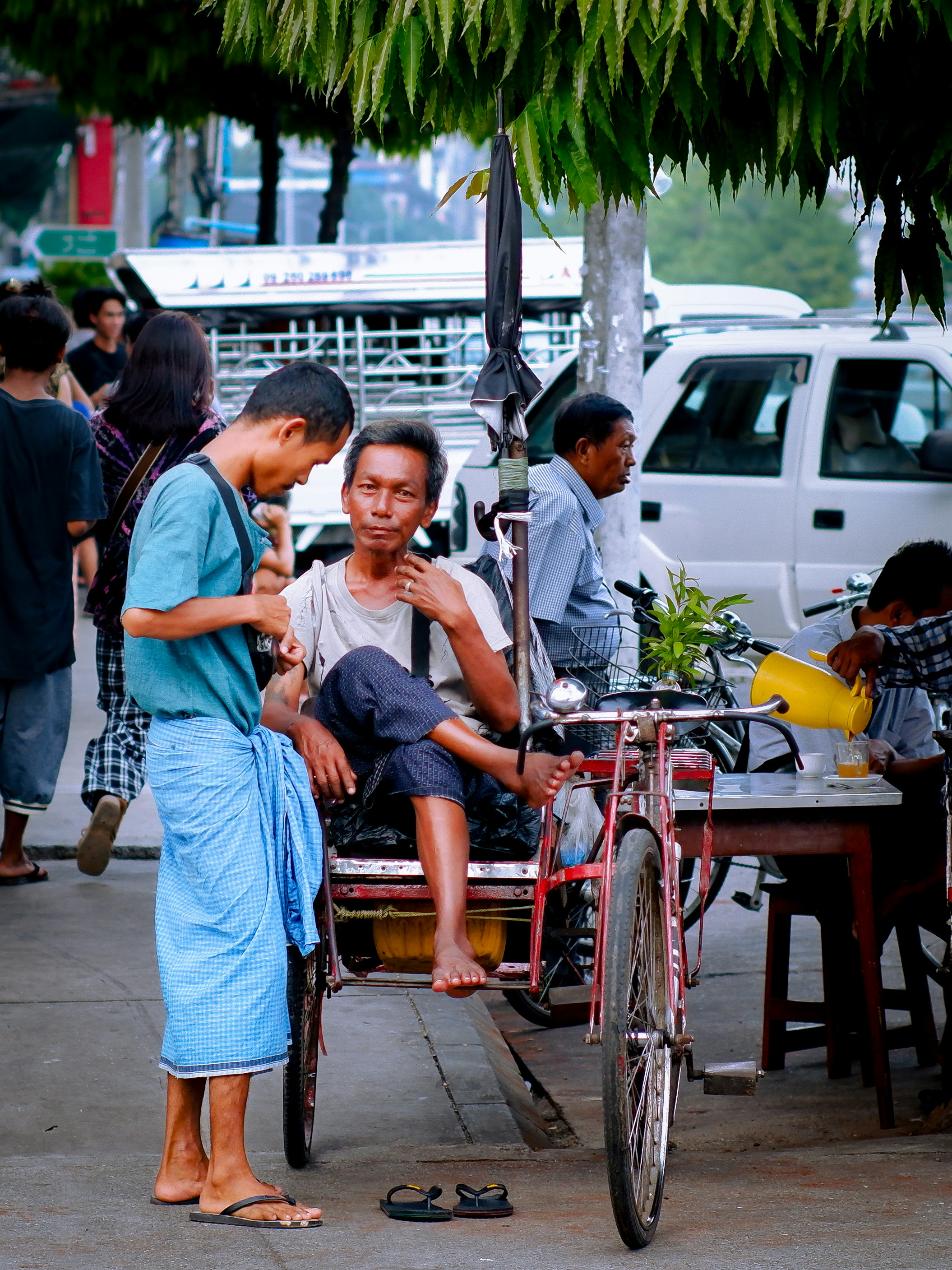 Conversations on the Curb: A Glimpse into Daily Life