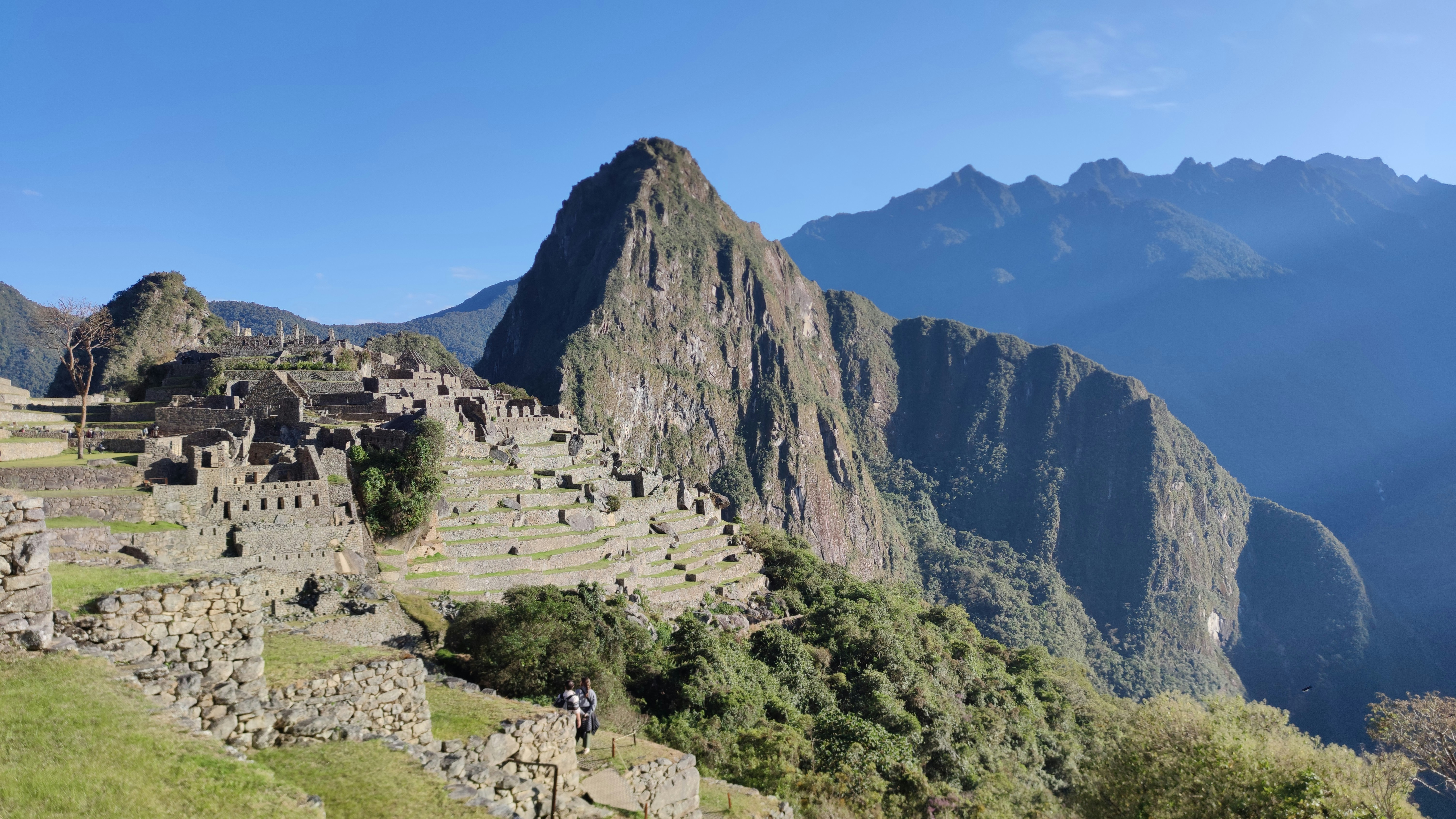 Machu Picchu, Perù ~ 20 August 2025 | Ancient inca ruins of machu picchu with mountains.