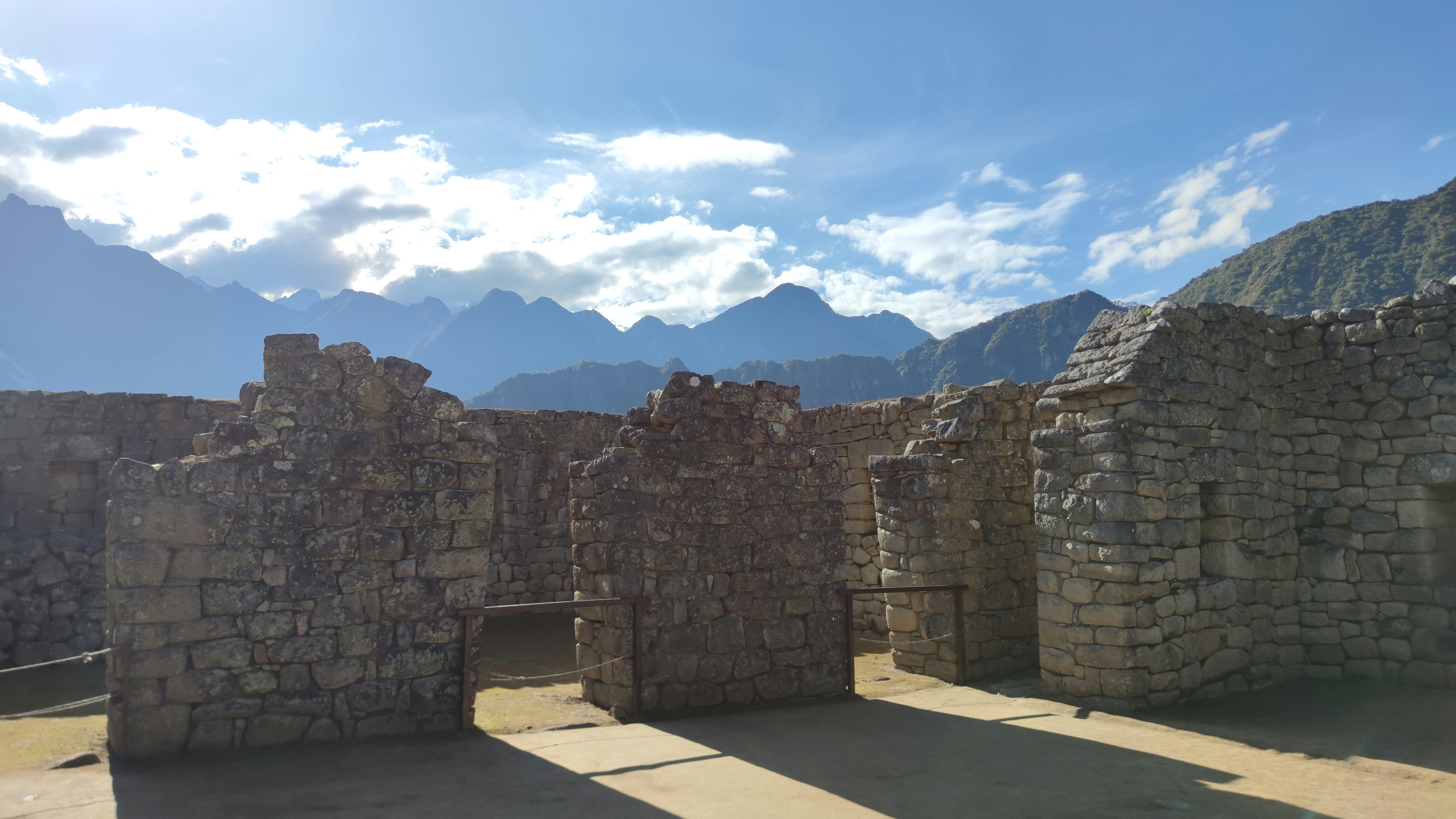 Machu Picchu, Perù ~ 20 August 2025 | Ancient stone ruins with mountains in the background.