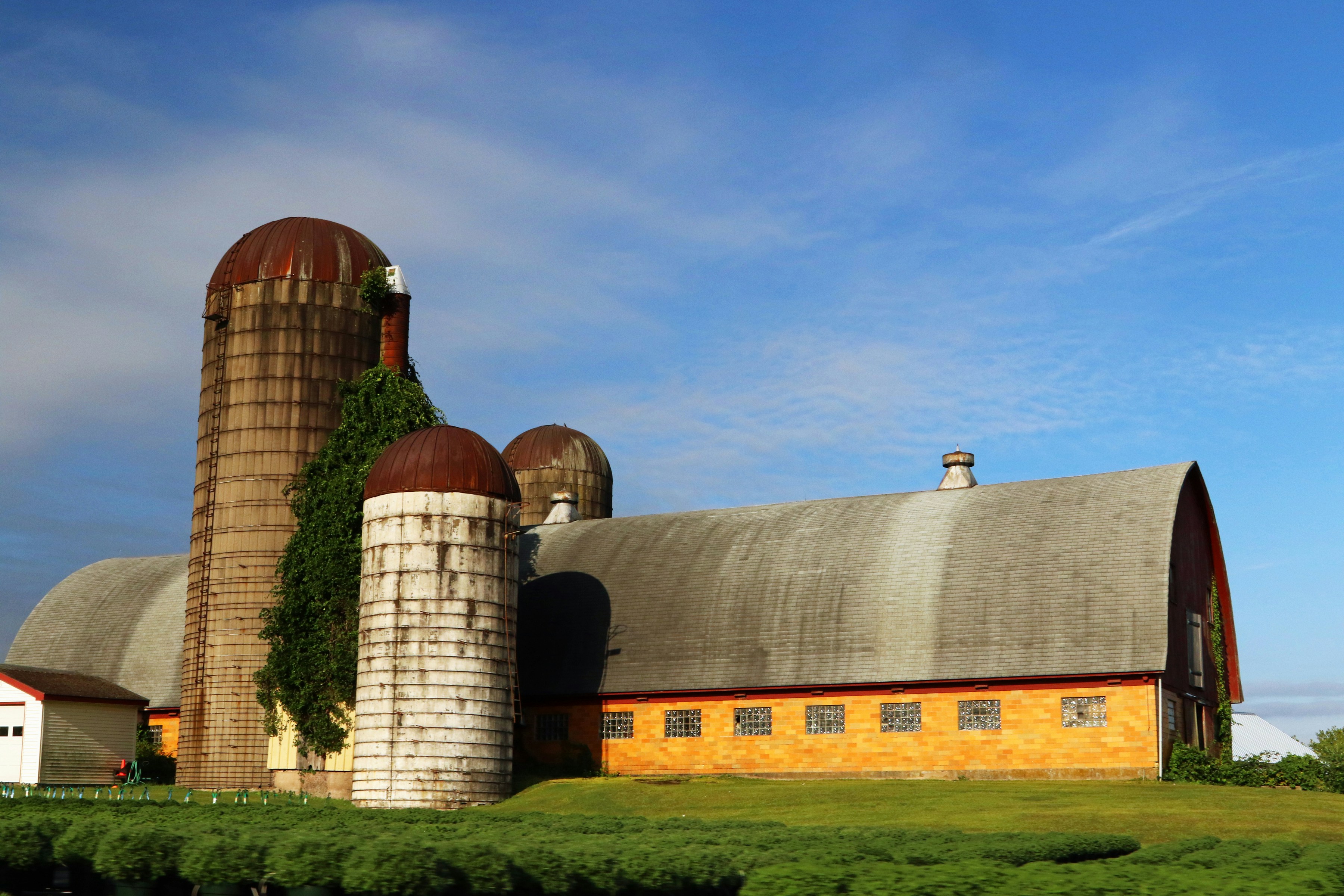 Rustic Harmony: The Timeless Barnscape
