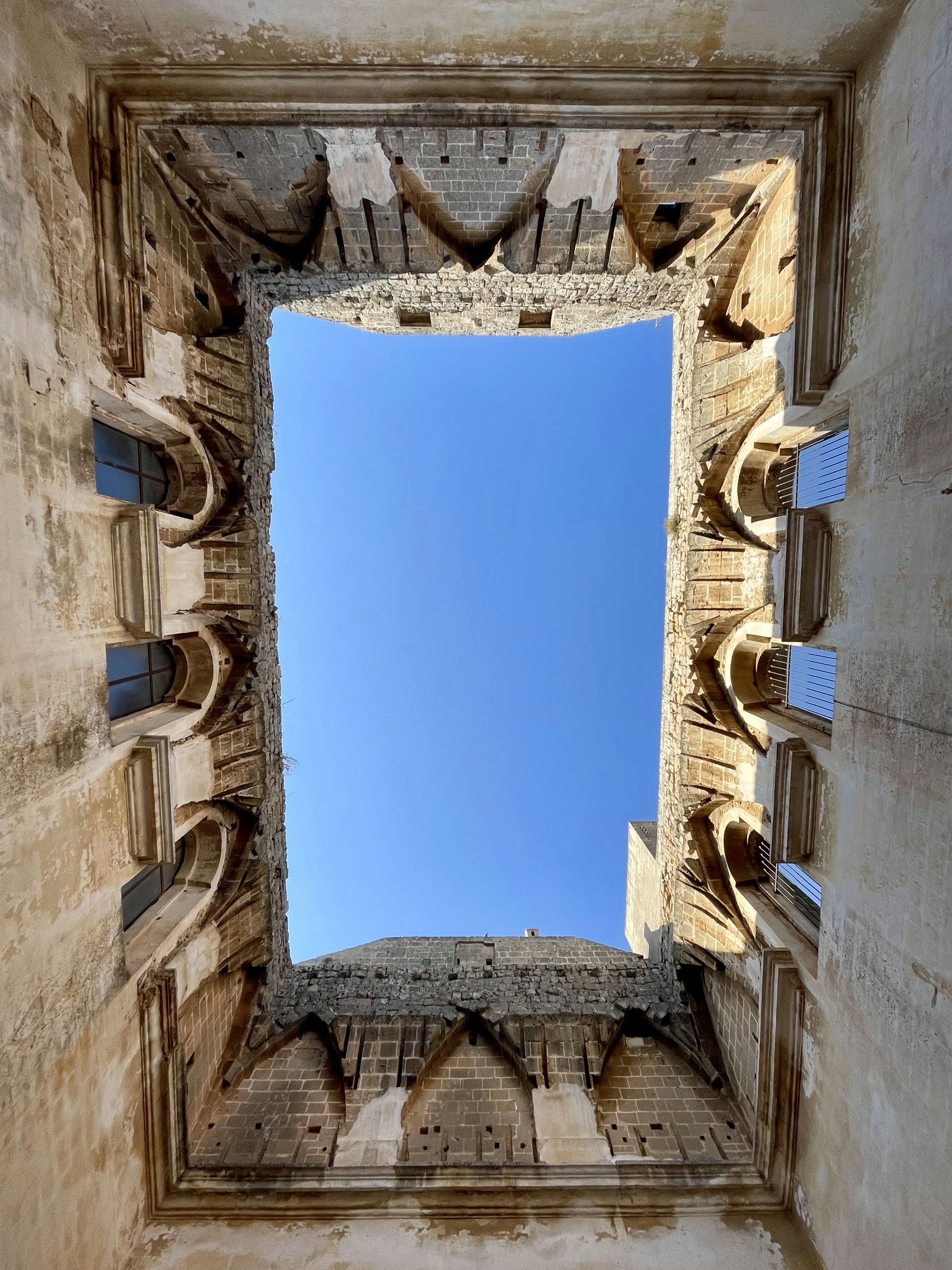 Framed Sky: A Portal to the Infinite