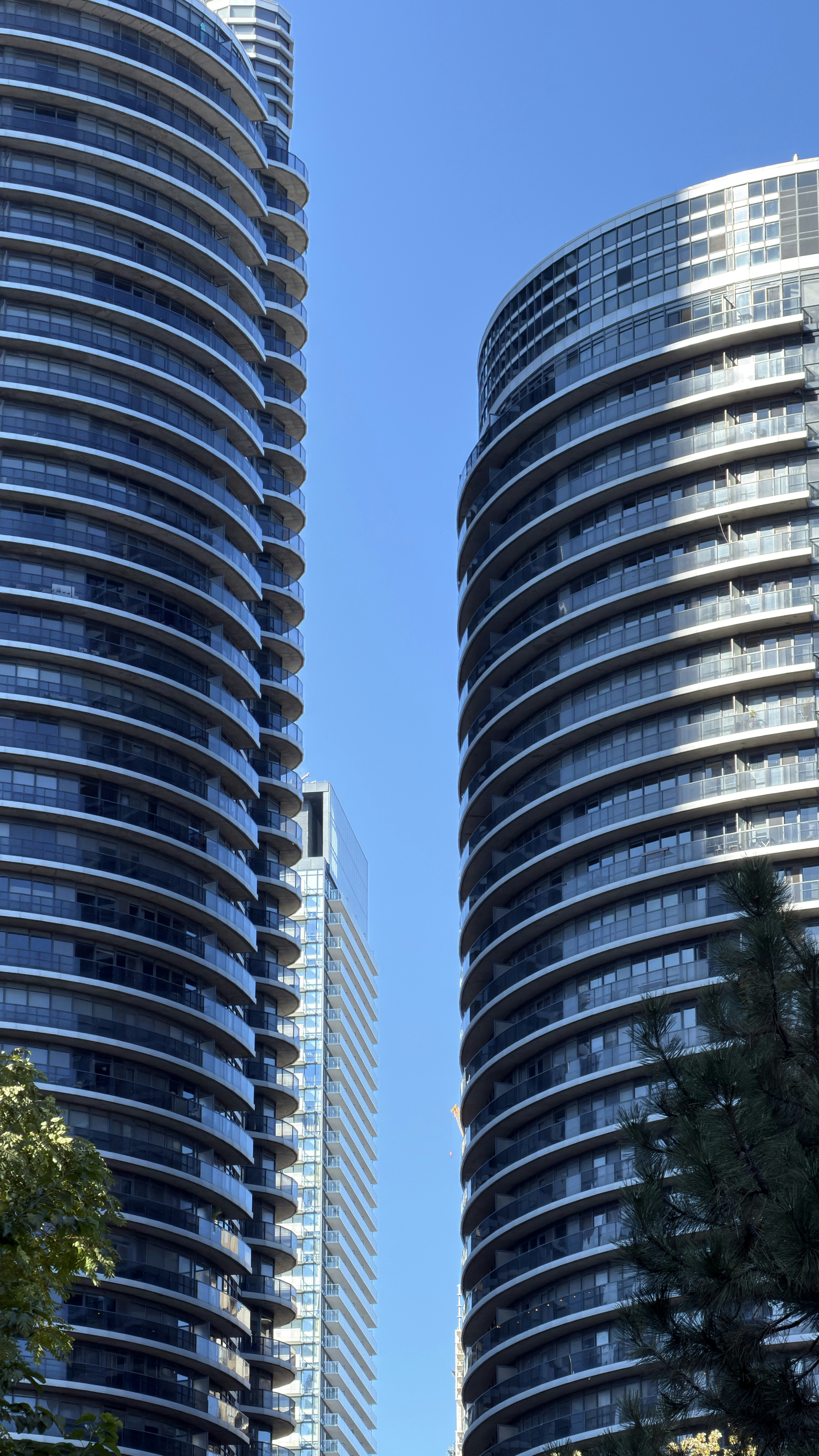 Symphony of Curves: Architectural Harmony in Urban Design