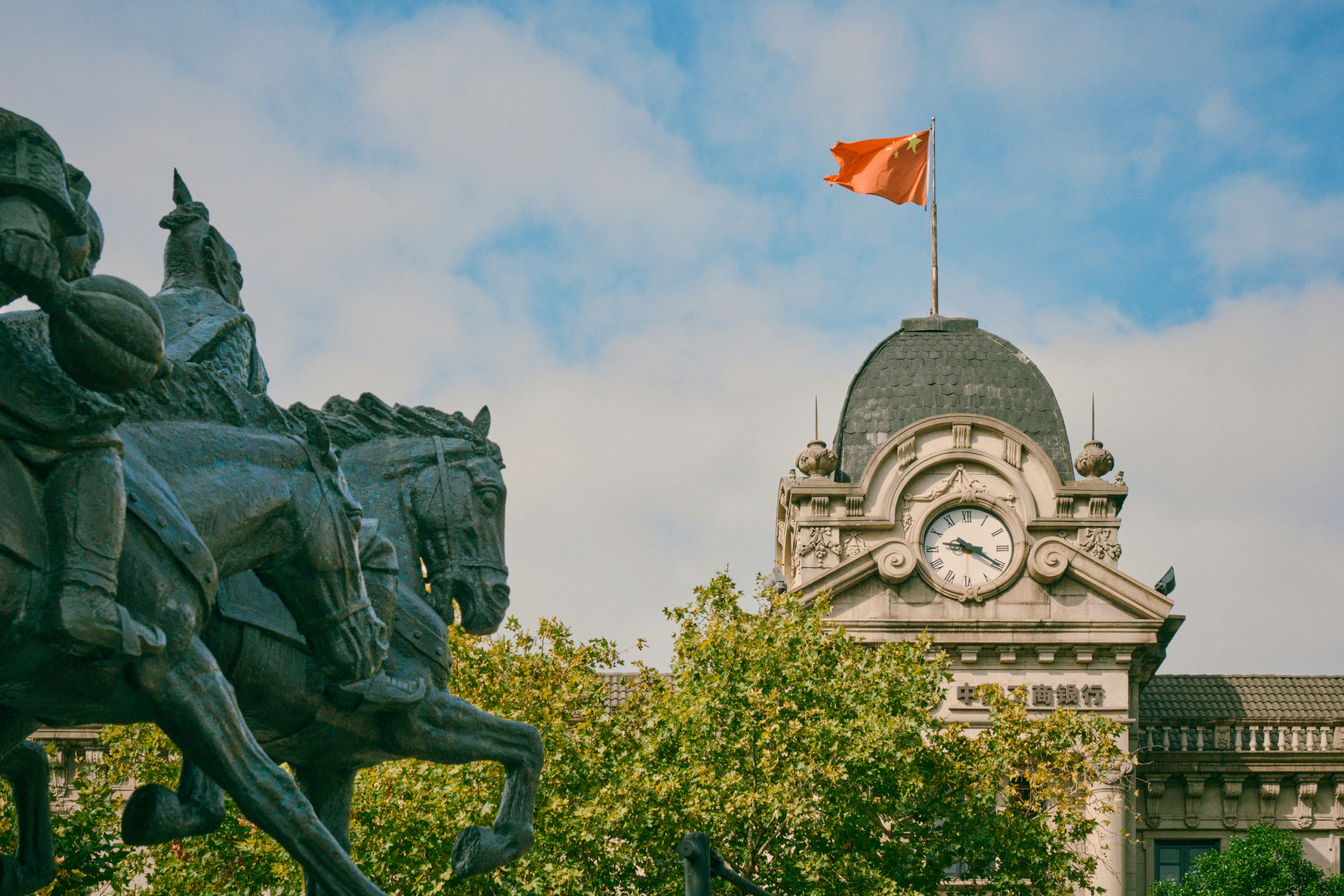 Echoes of History: A Timeless Union of Art and Architecture
