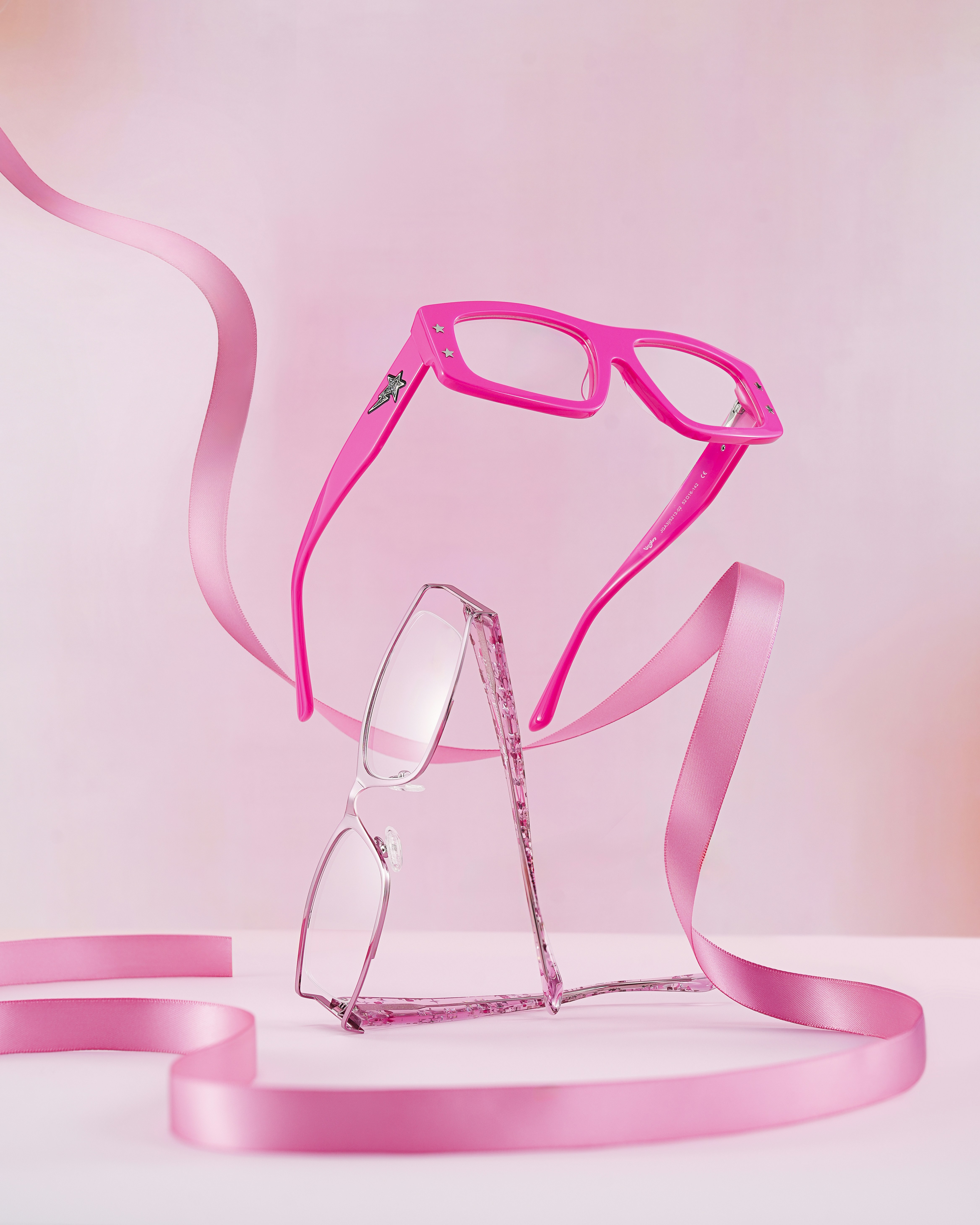 Chic Frames in a Playful Dance