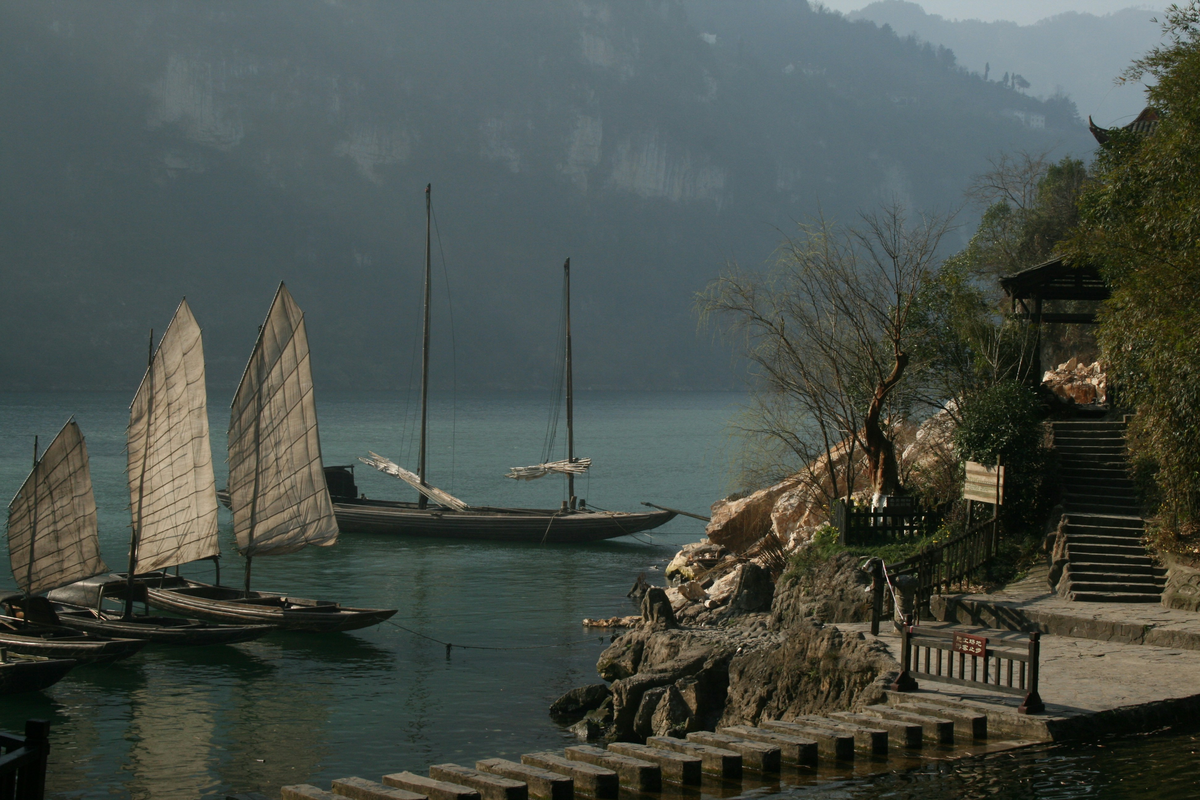 Serenity on the Water: A Glimpse of Tranquil Shores
