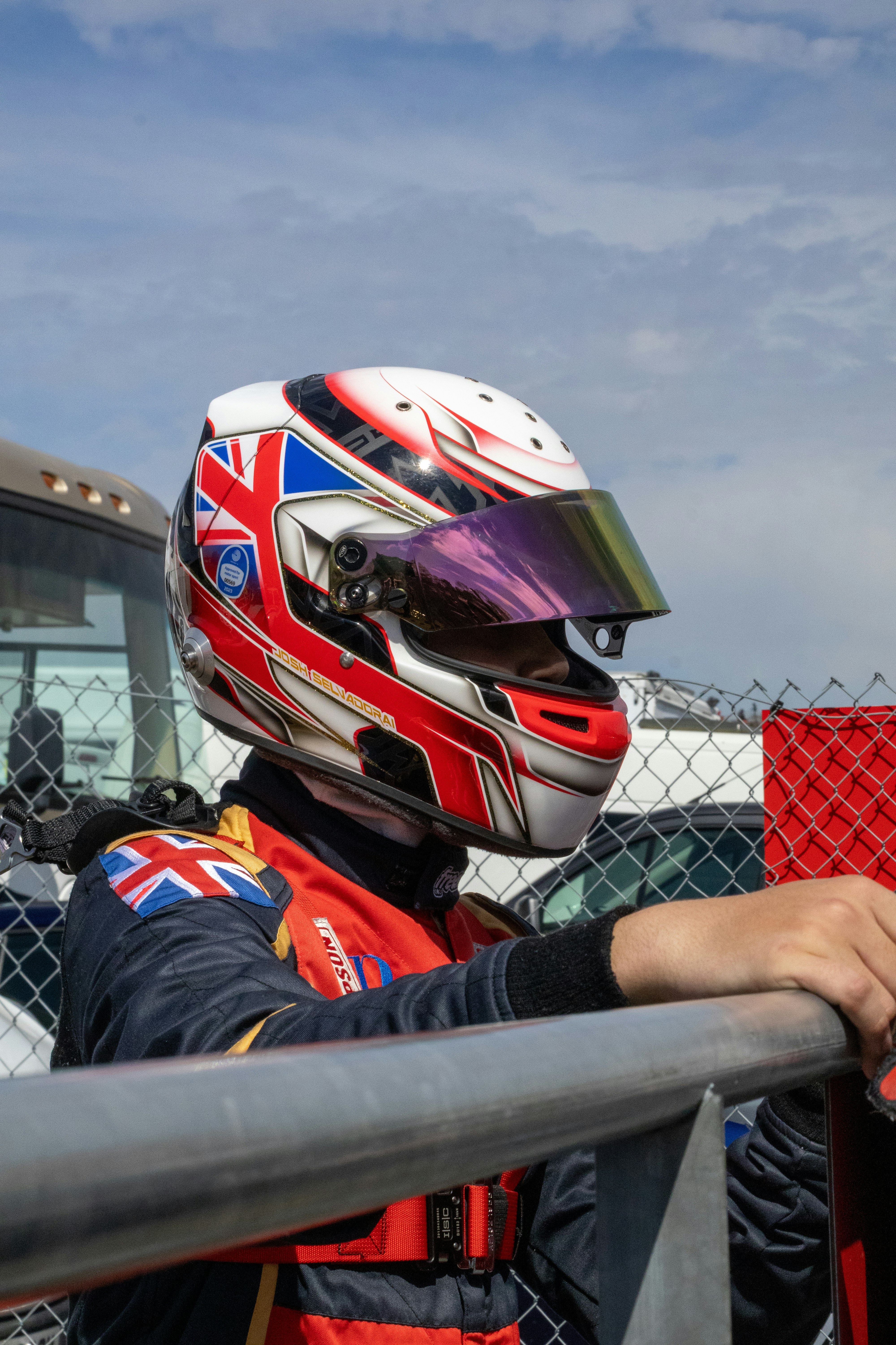 Union Jack Visor at the Pit Barrier: A Moment of Focus