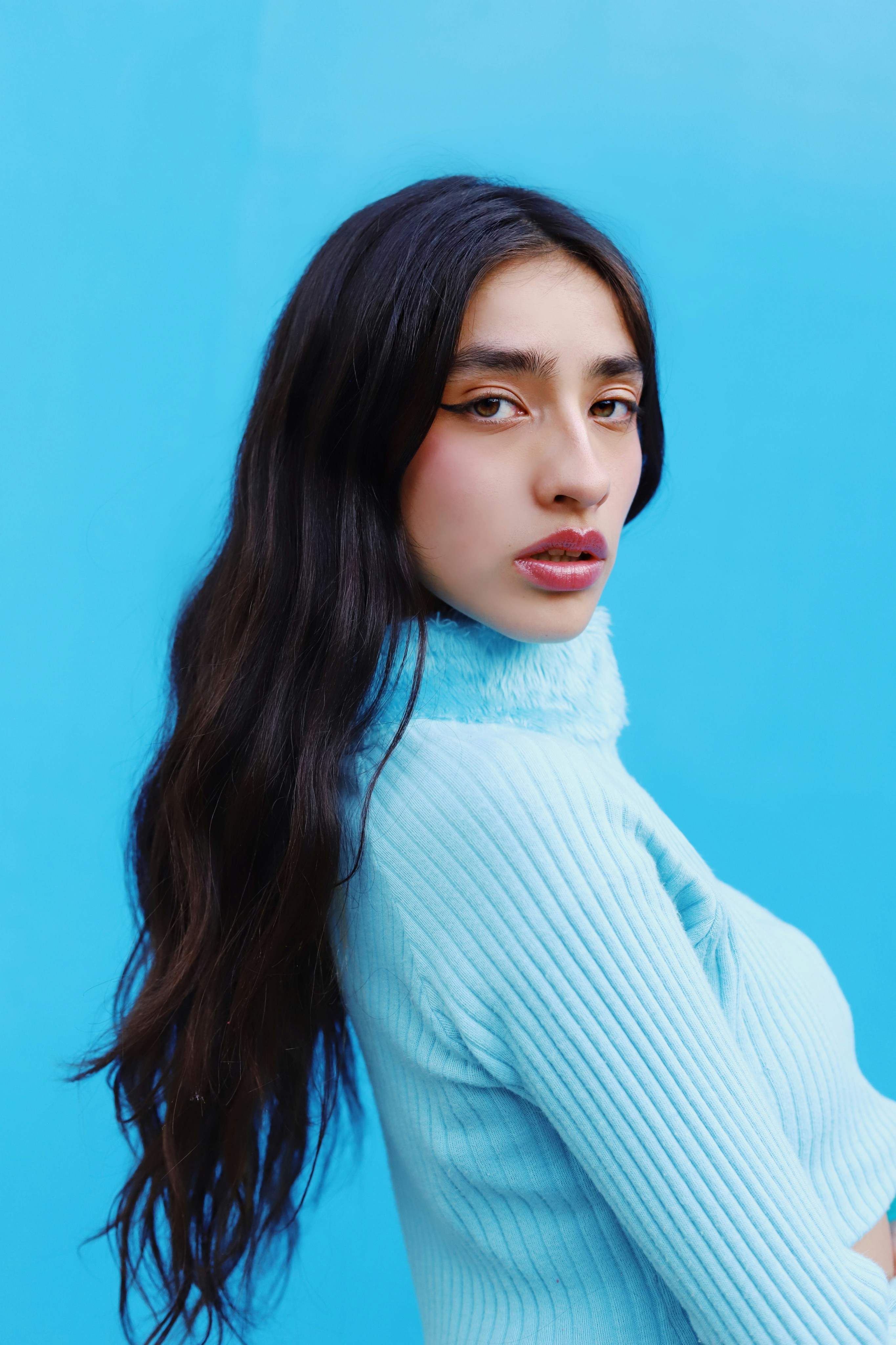 Aqua Elegance: The Allure of Modern Fashion