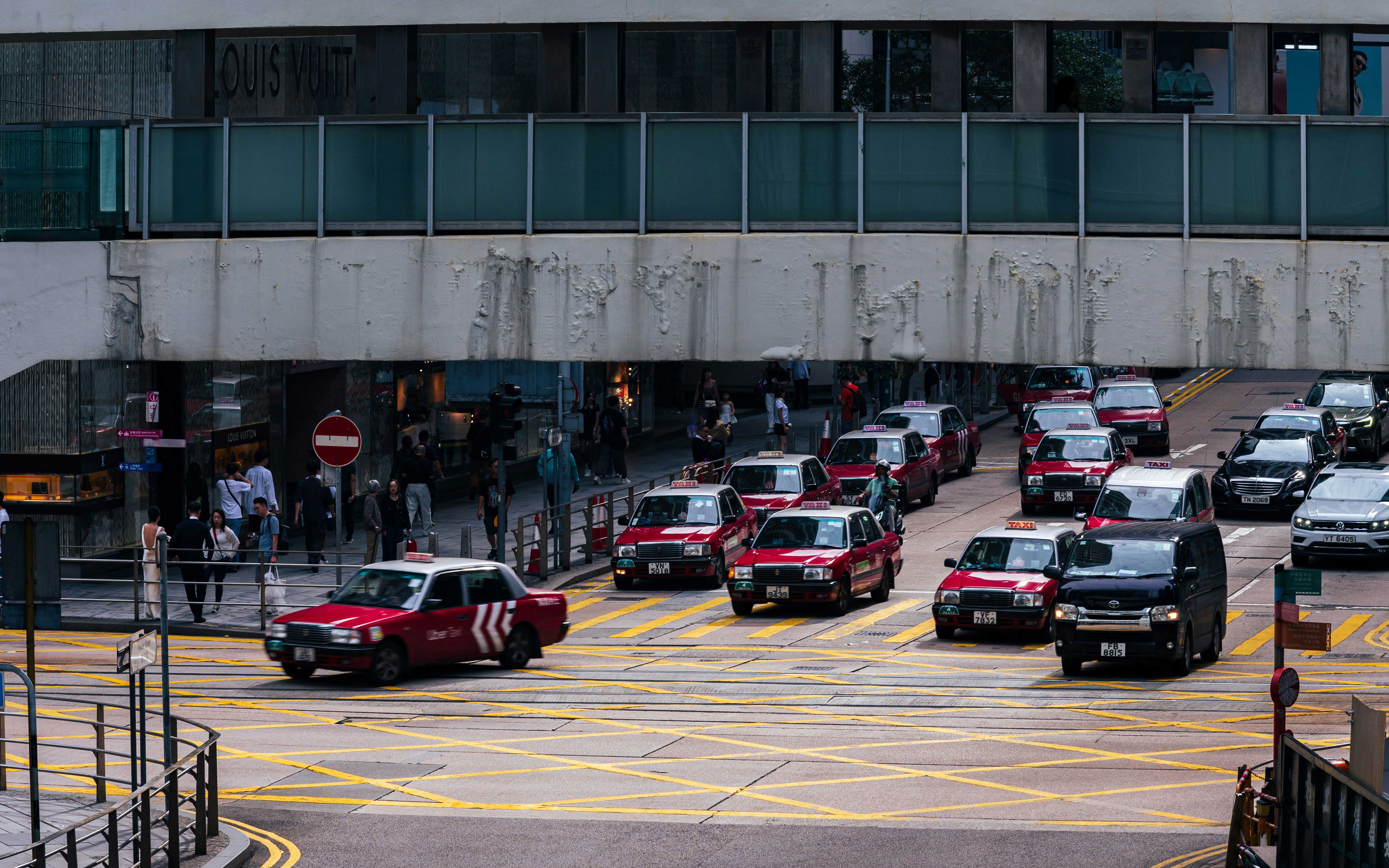 Urban Pulse: The Rhythm of City Traffic
