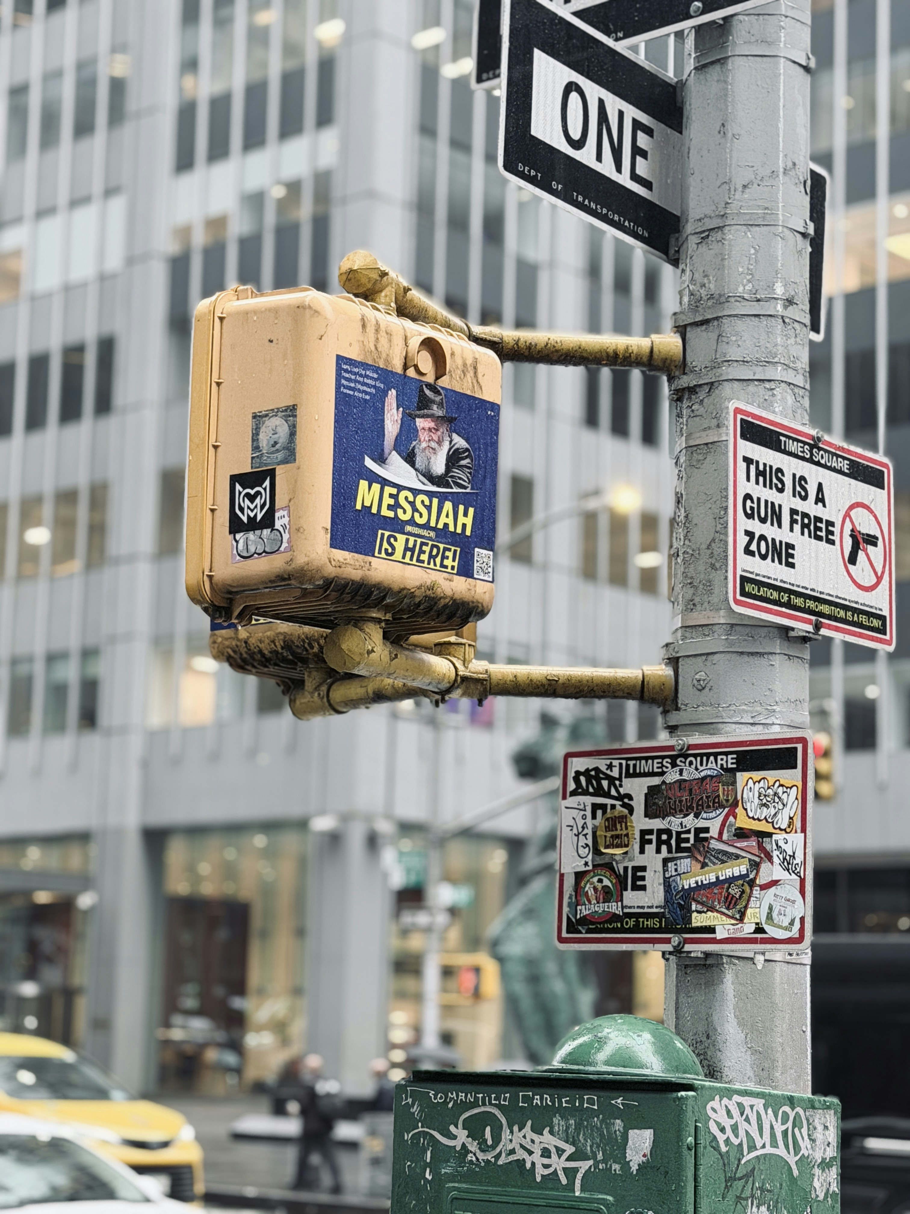 Street pole with stickers and traffic signal photo – Free Poster Image ...