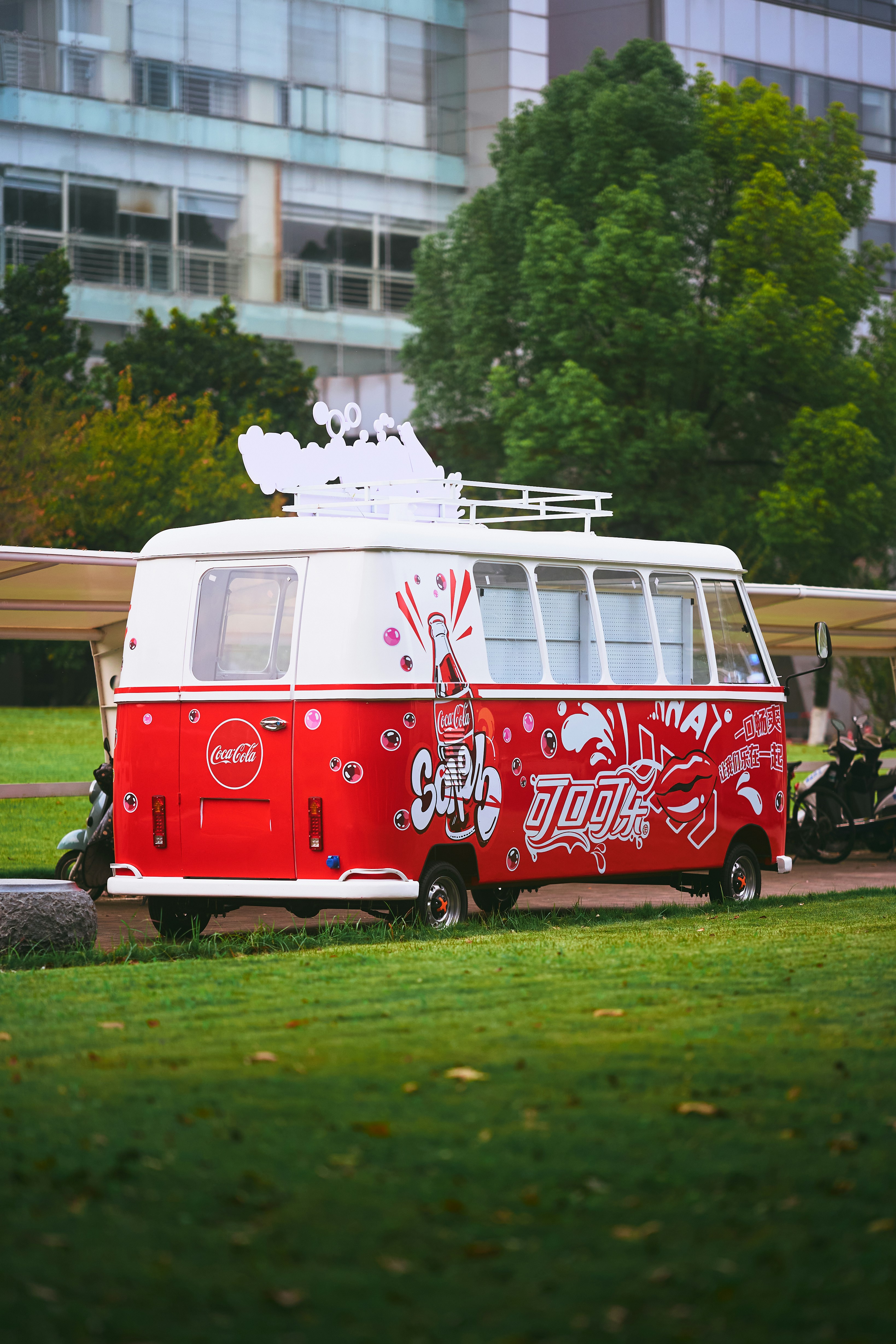 Vintage Refreshment on Wheels