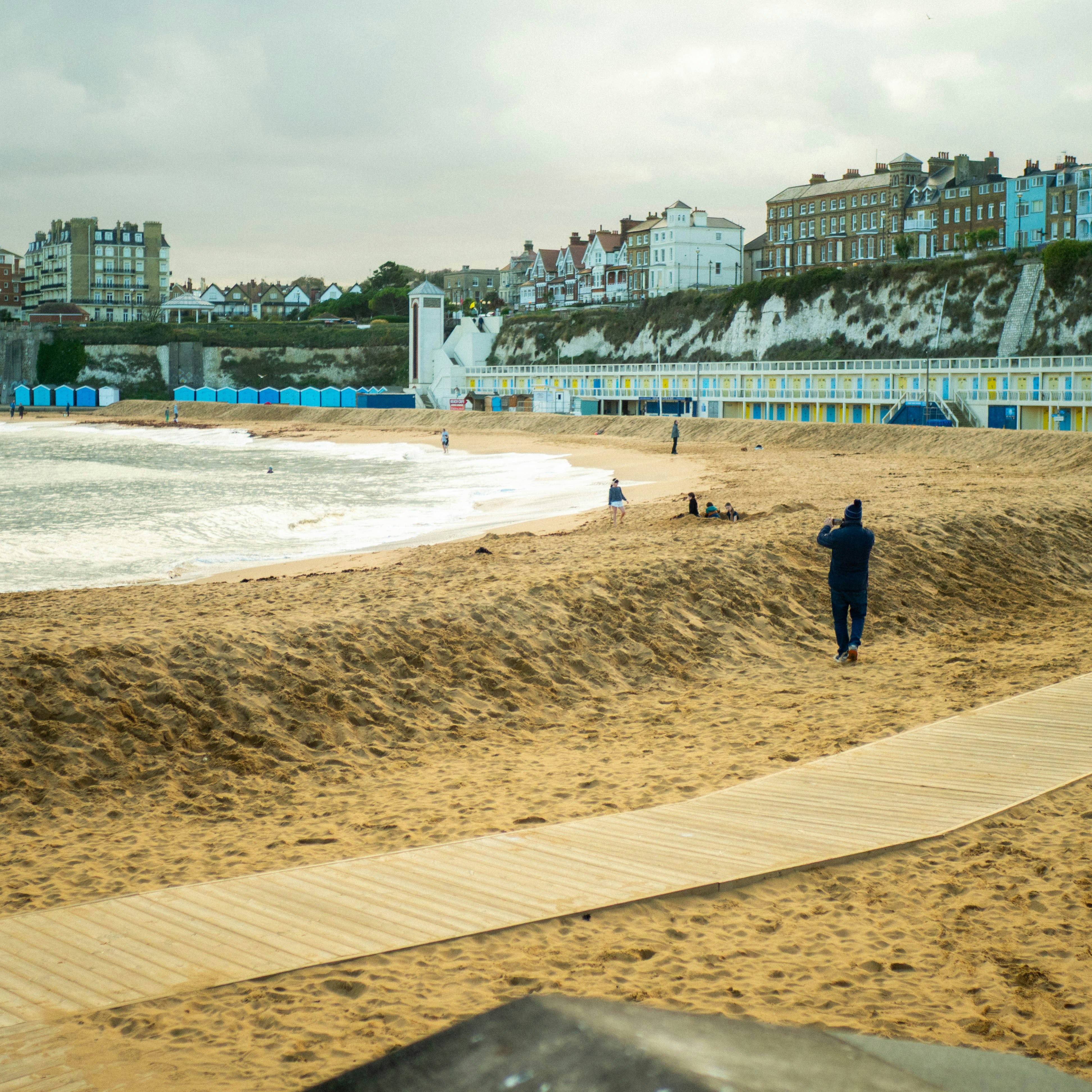 Coastal Serenity: A Stroll Along the Shoreline