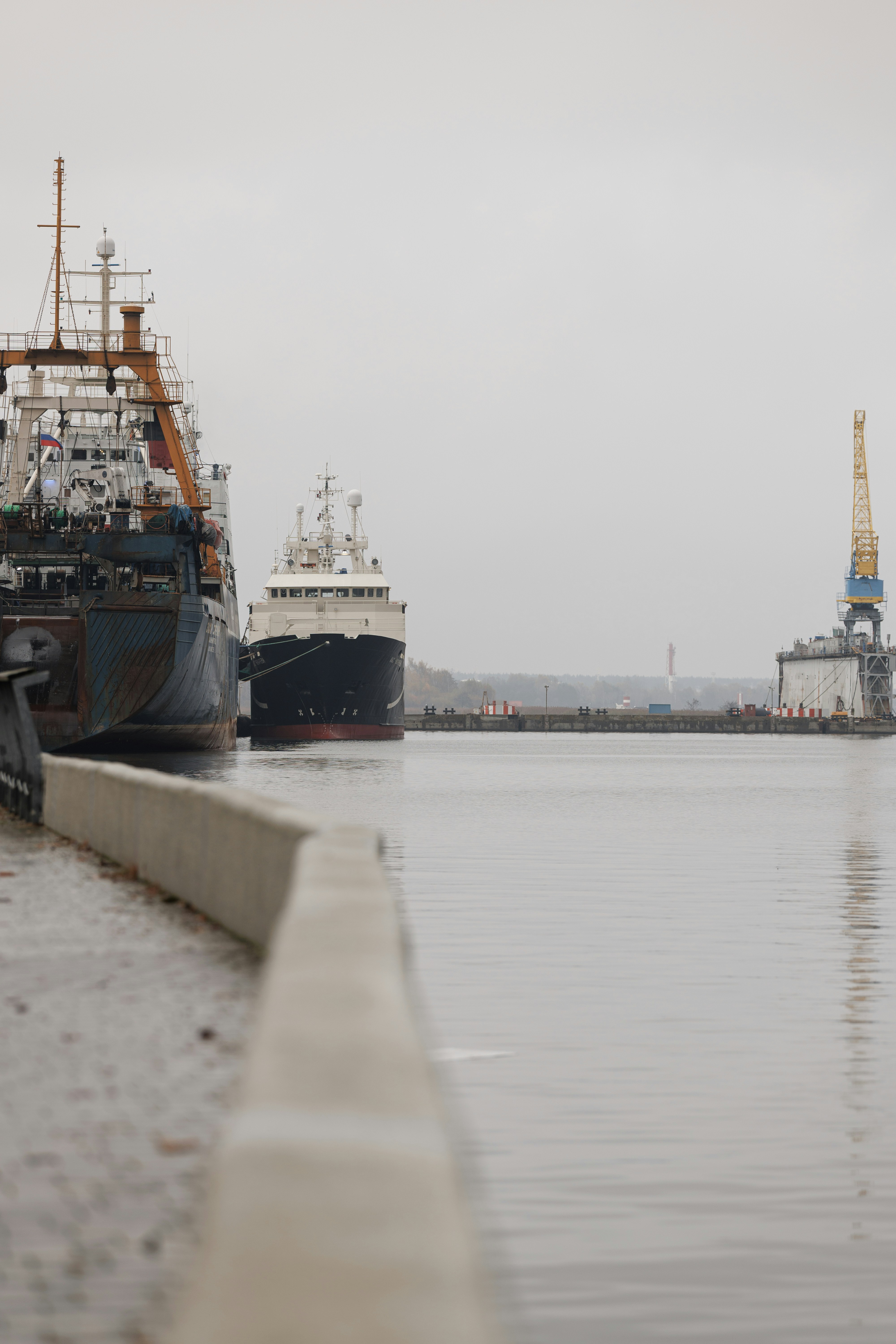 Harbor's Silent Symphony: The Dance of Vessels