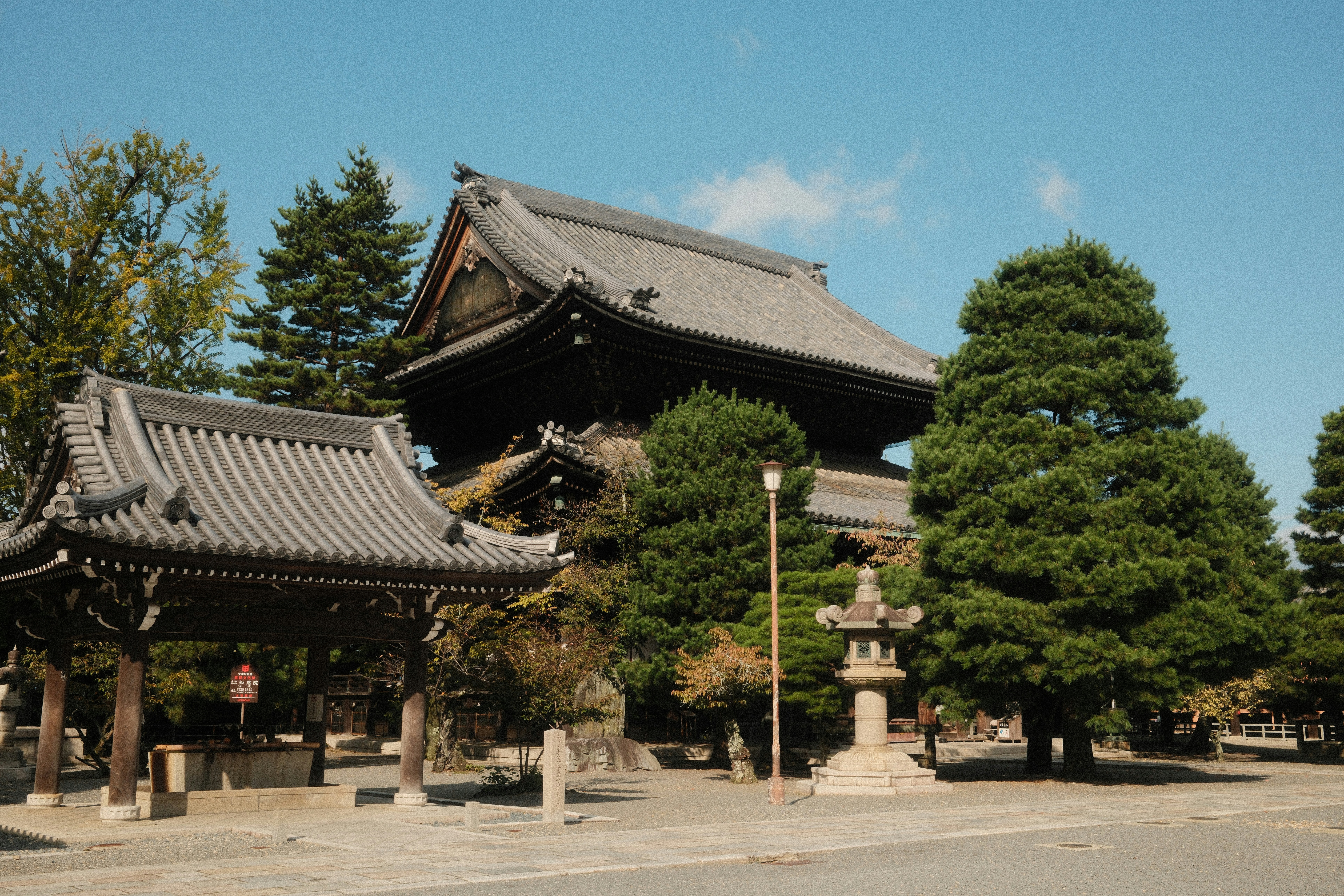 Photo by Nizar Firmansyah with Fujifilm X100VI