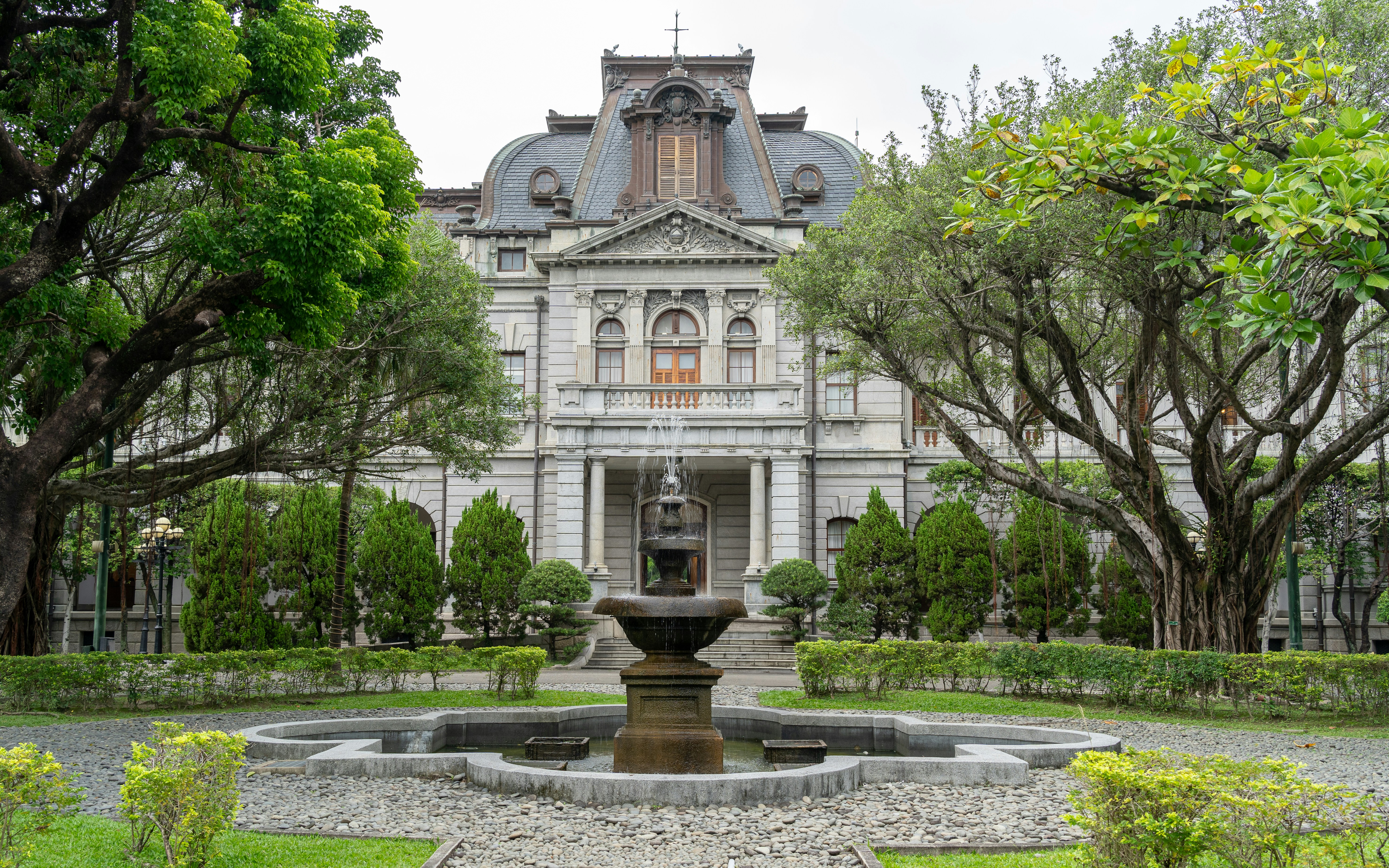 Architectural Elegance Amidst Lush Greens