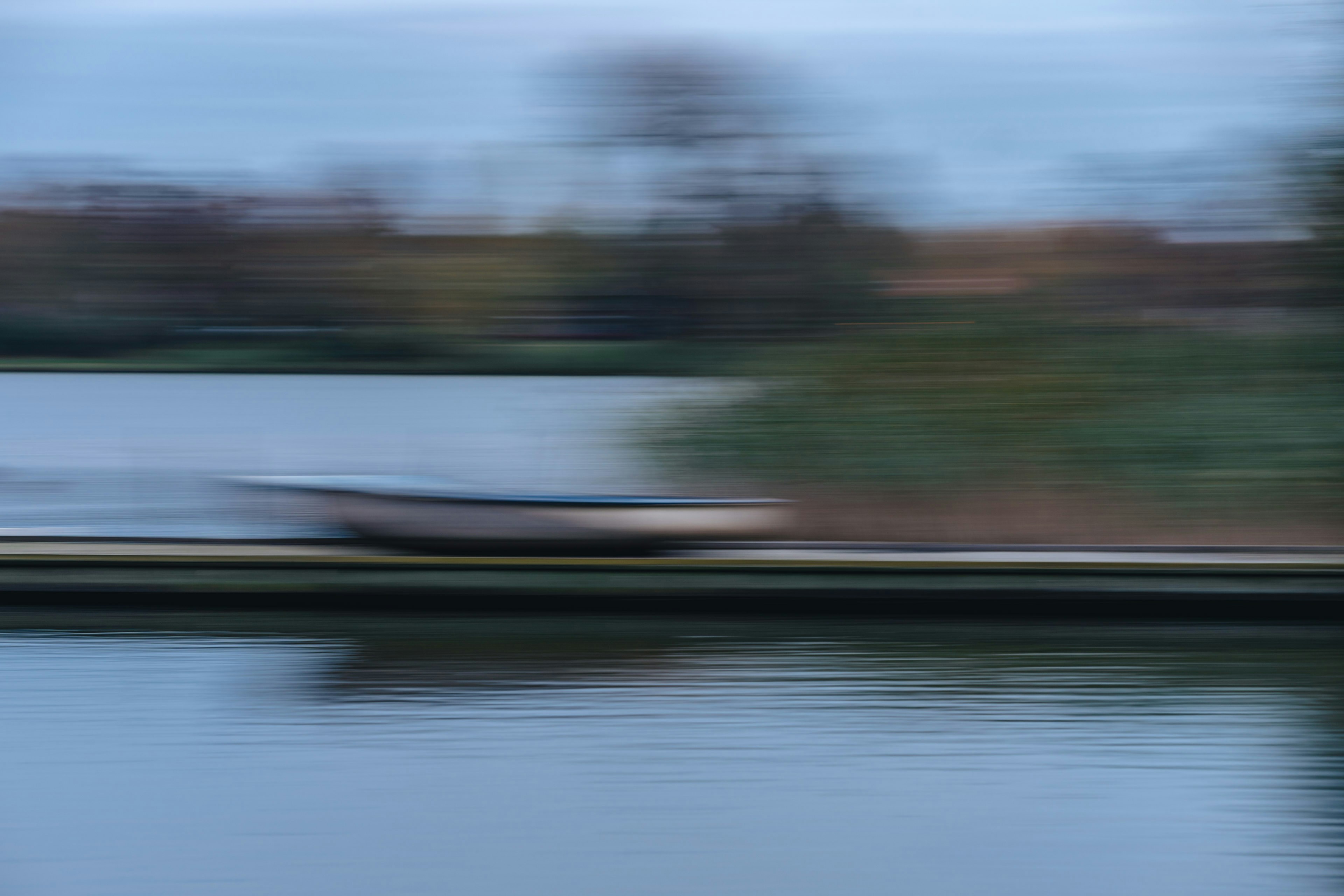 Serenity in Motion: A Glimpse of Tranquil Waters