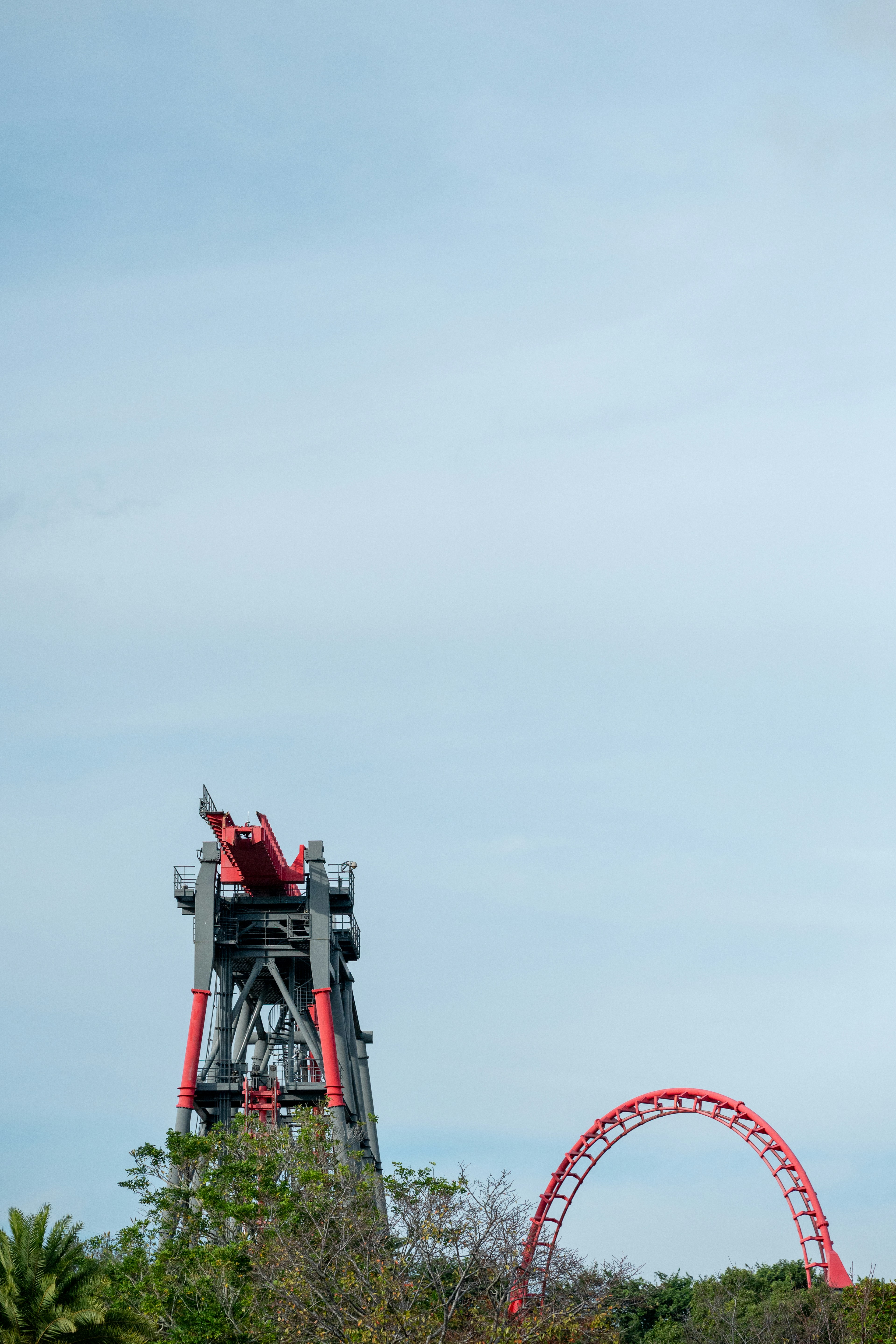 Crimson Tower and the Loop: Steel Drama Under a Clear Sky