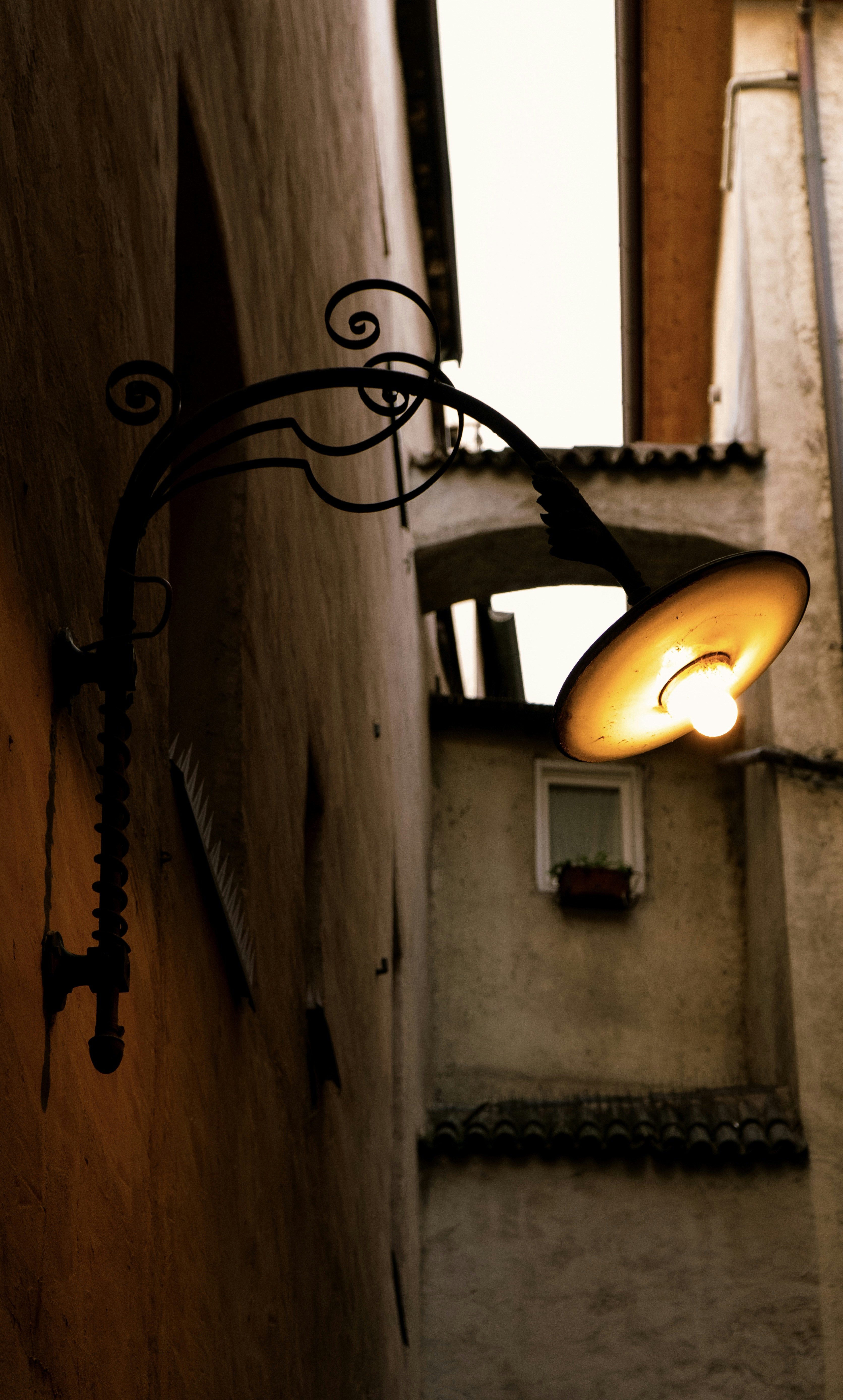 Lights dancing along the streets of Bolzano 🤎