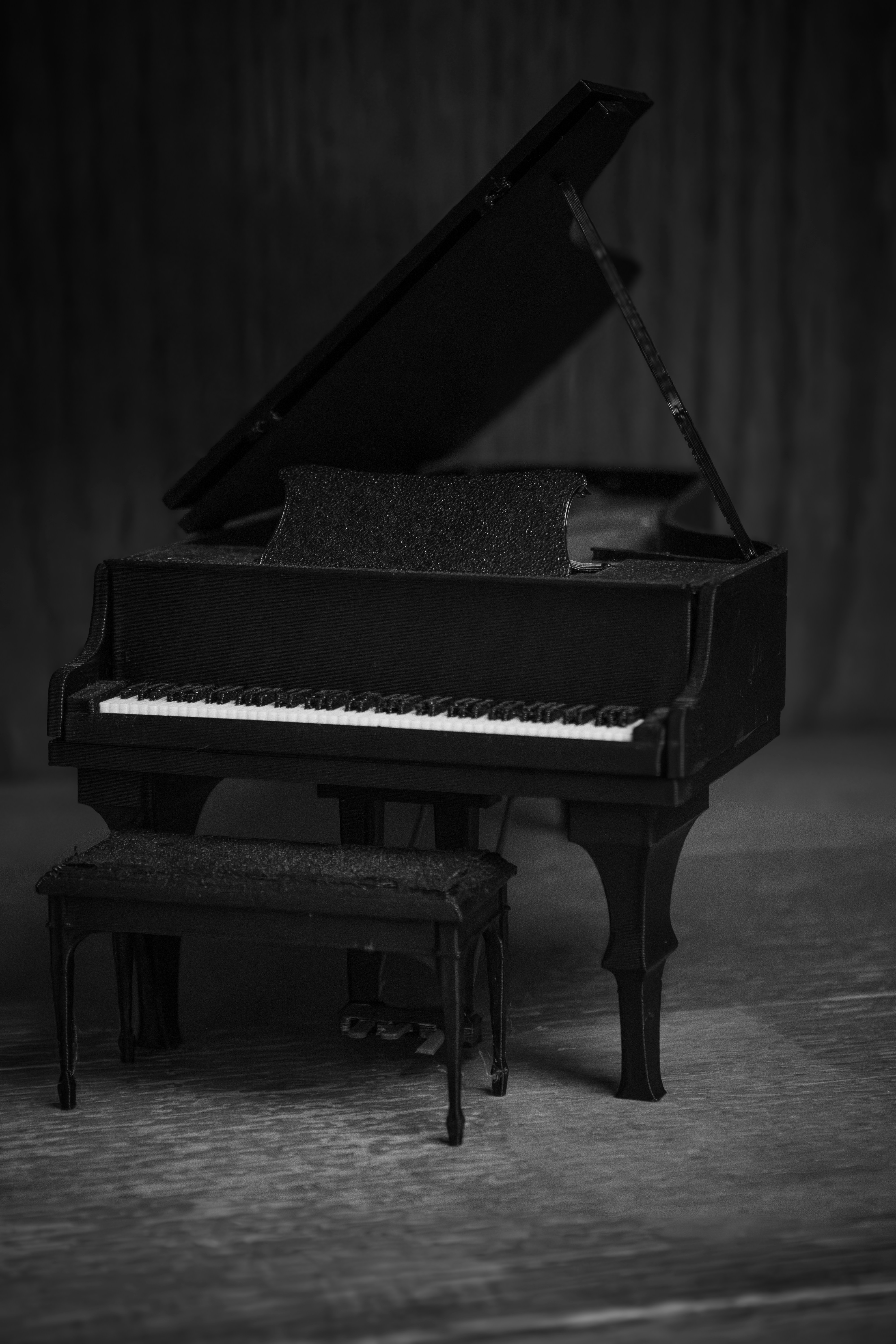 Tiny Grand on a Quiet Stage: A Minimal Piano Study