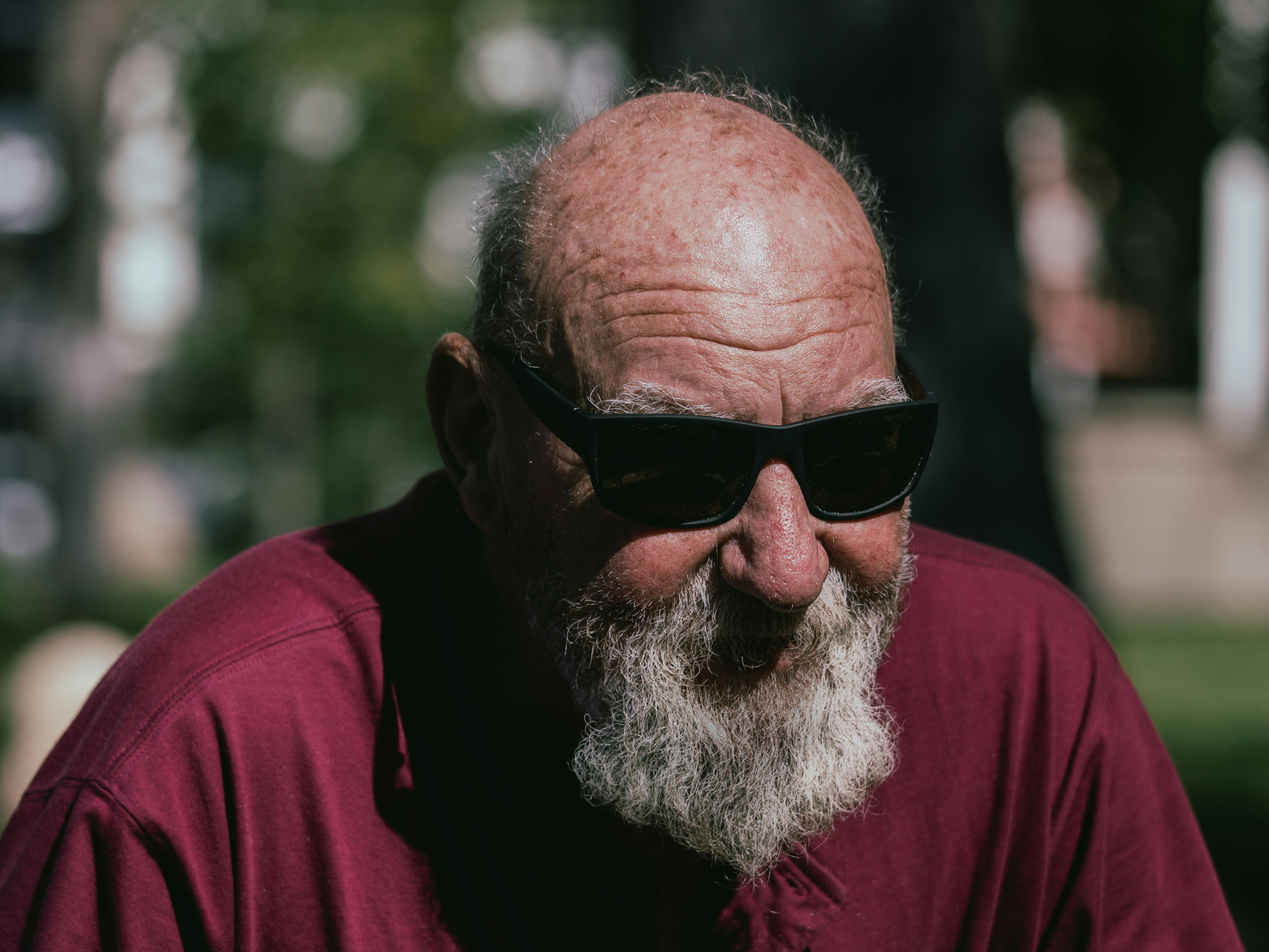 Elderly man with white beard wearing sunglasses photo – Free Summer ...