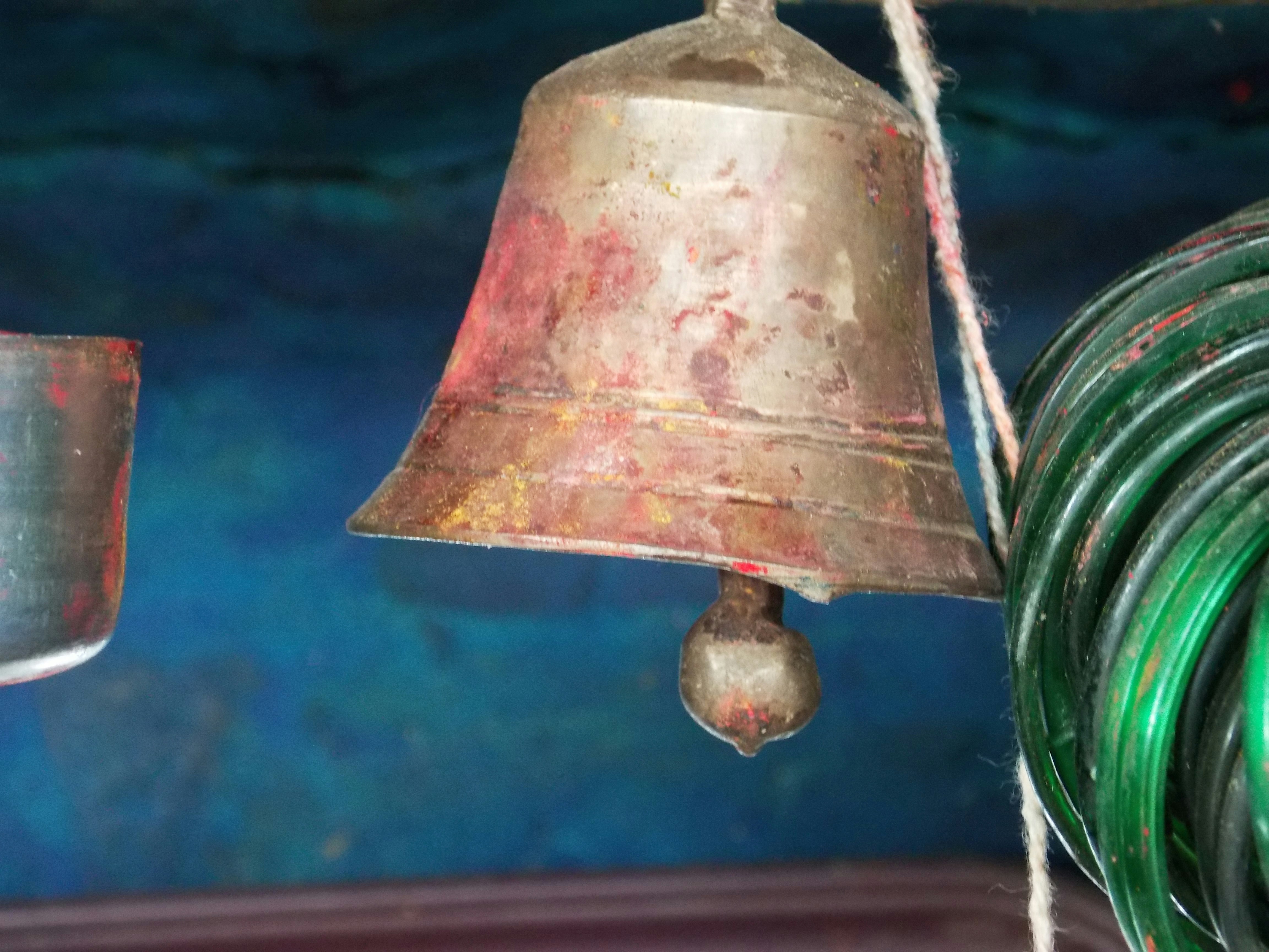 The quiet sound of devotion