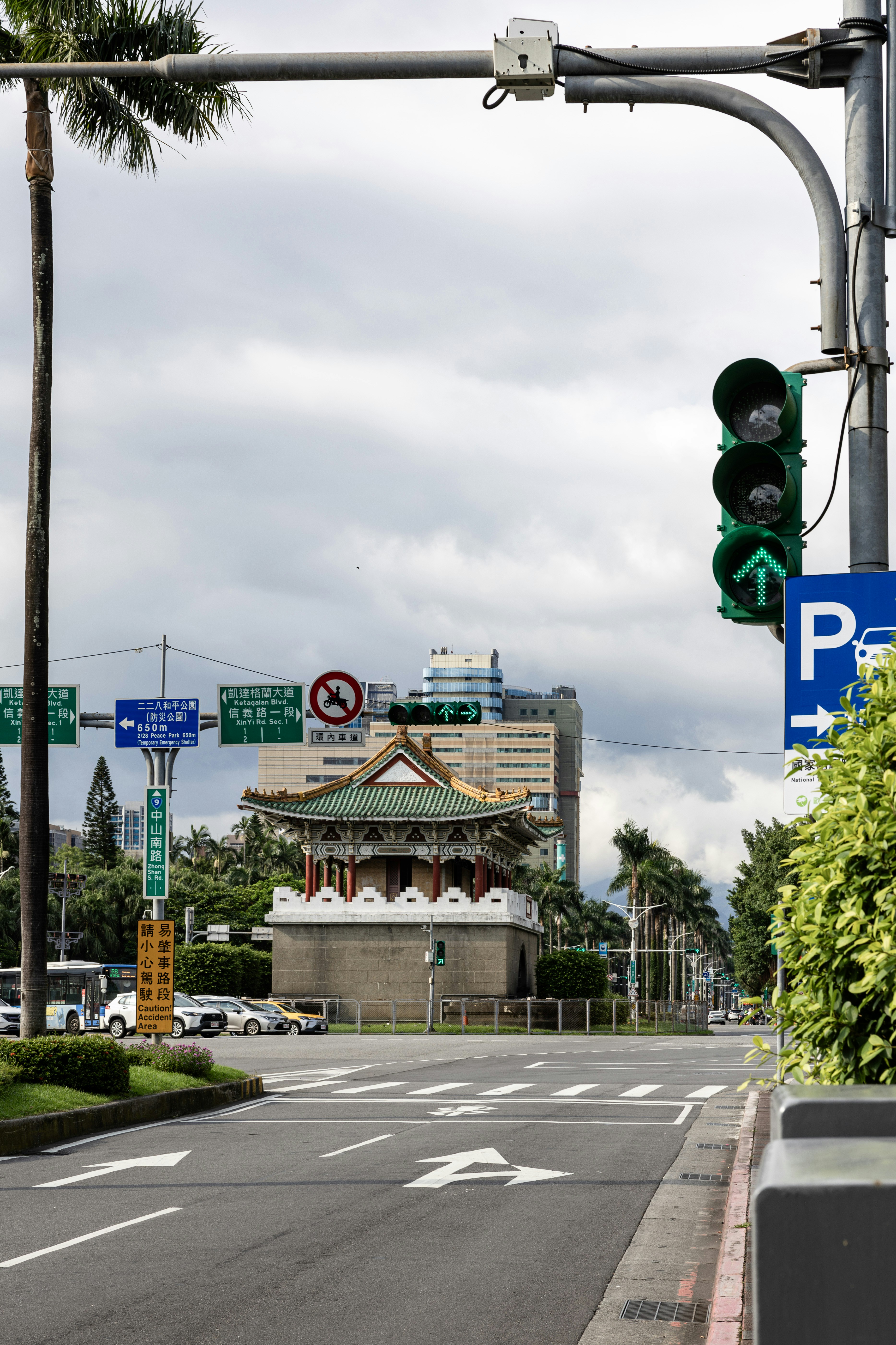 Pagoda by the Crosswalk: Old-World Charm Meets Modern City Traffic