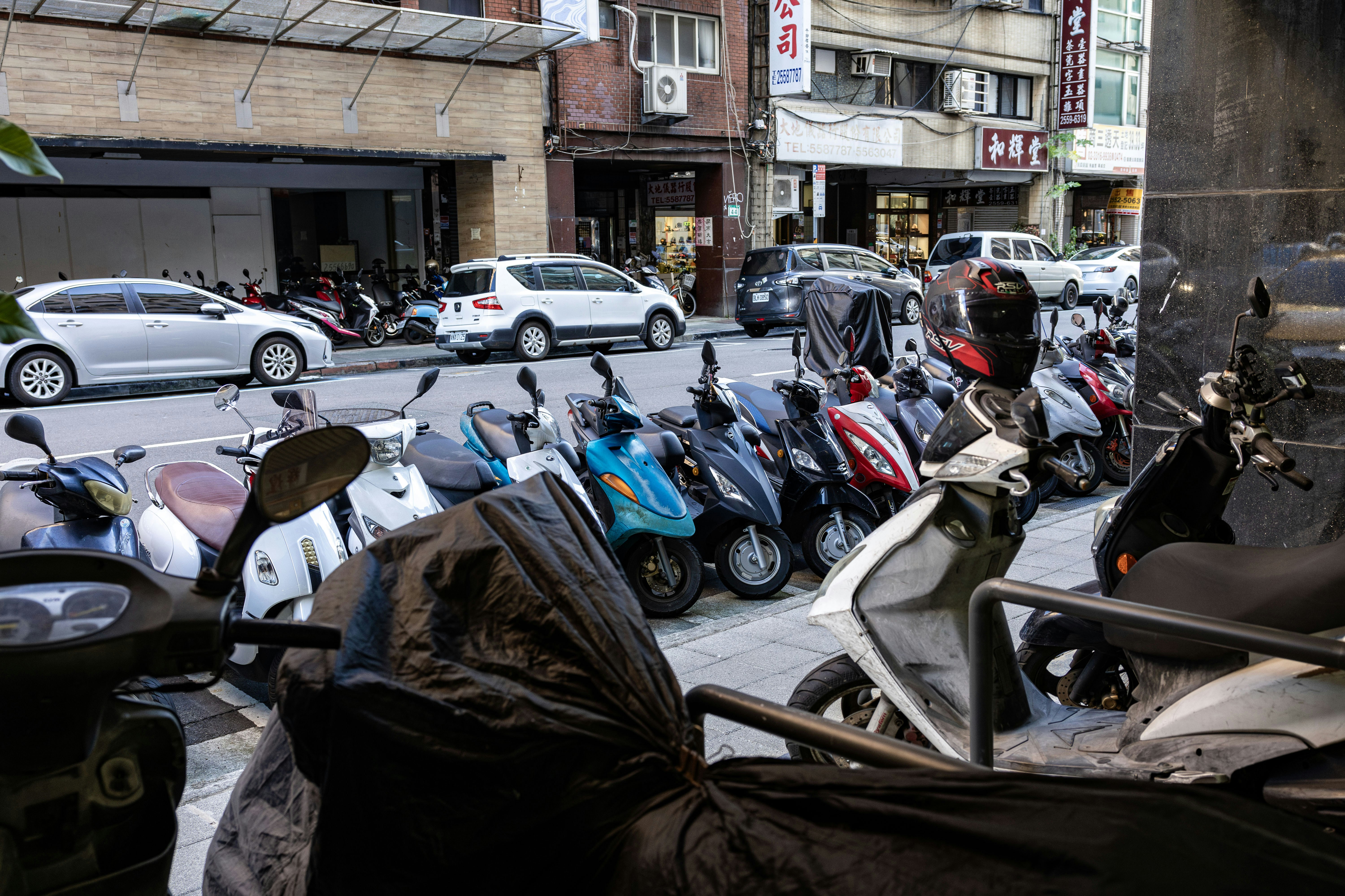 Photo by Maxim Klimashin with Canon EOS R6 Mark II