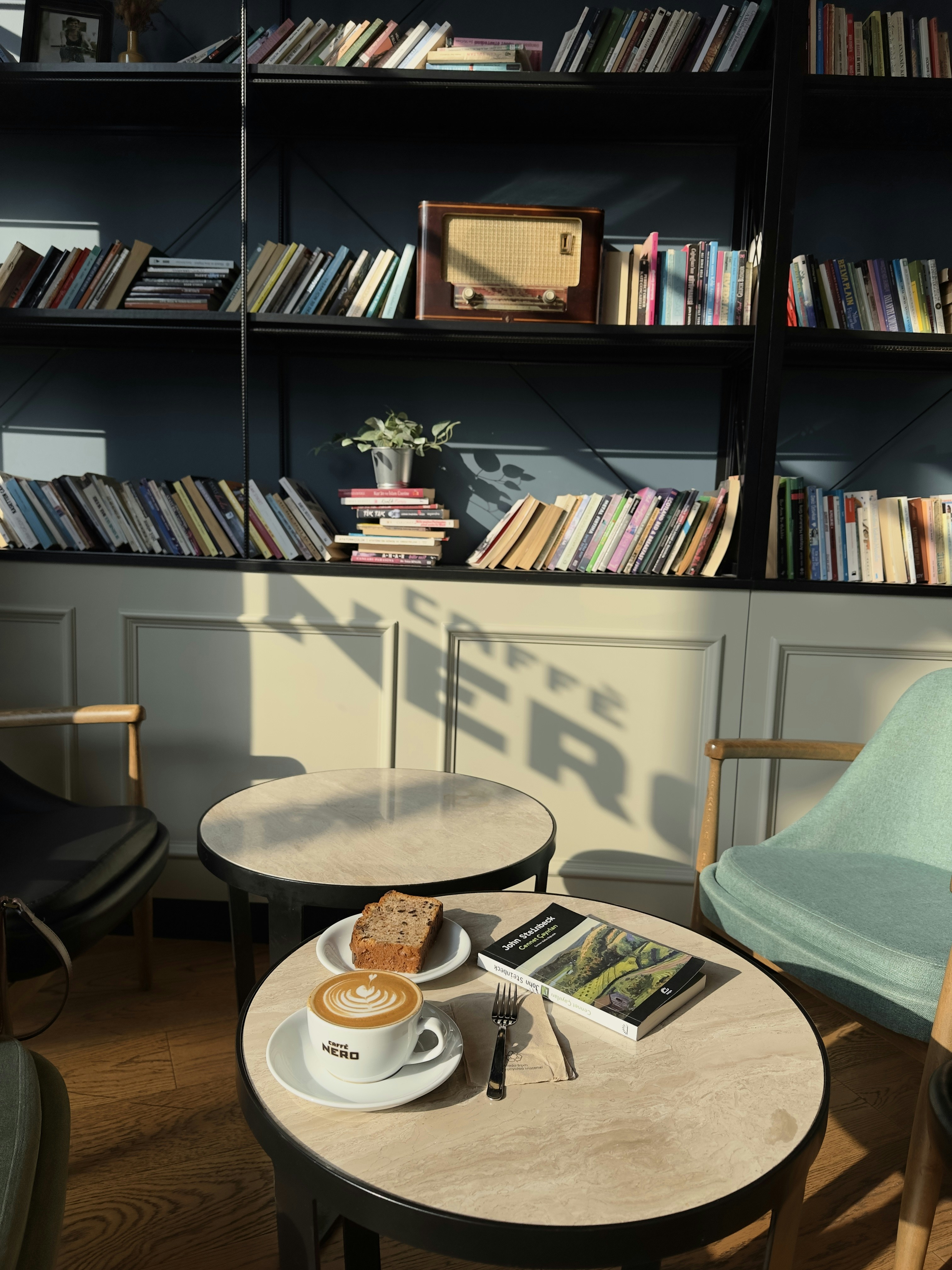Between Books and Steam: A Quiet Café Moment