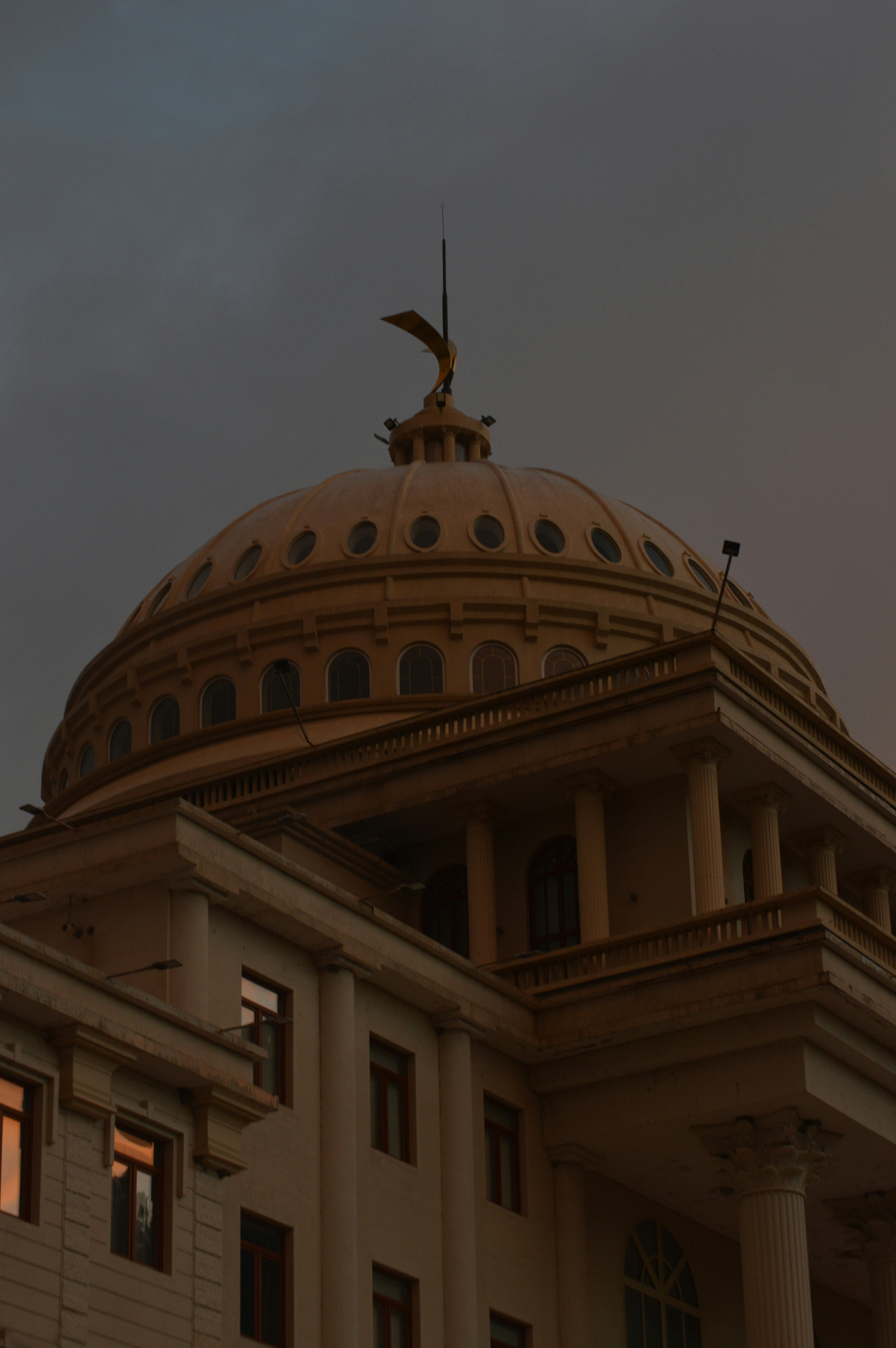Dusk Crown over a Neoclassical Dome: Warm Light on Stone
