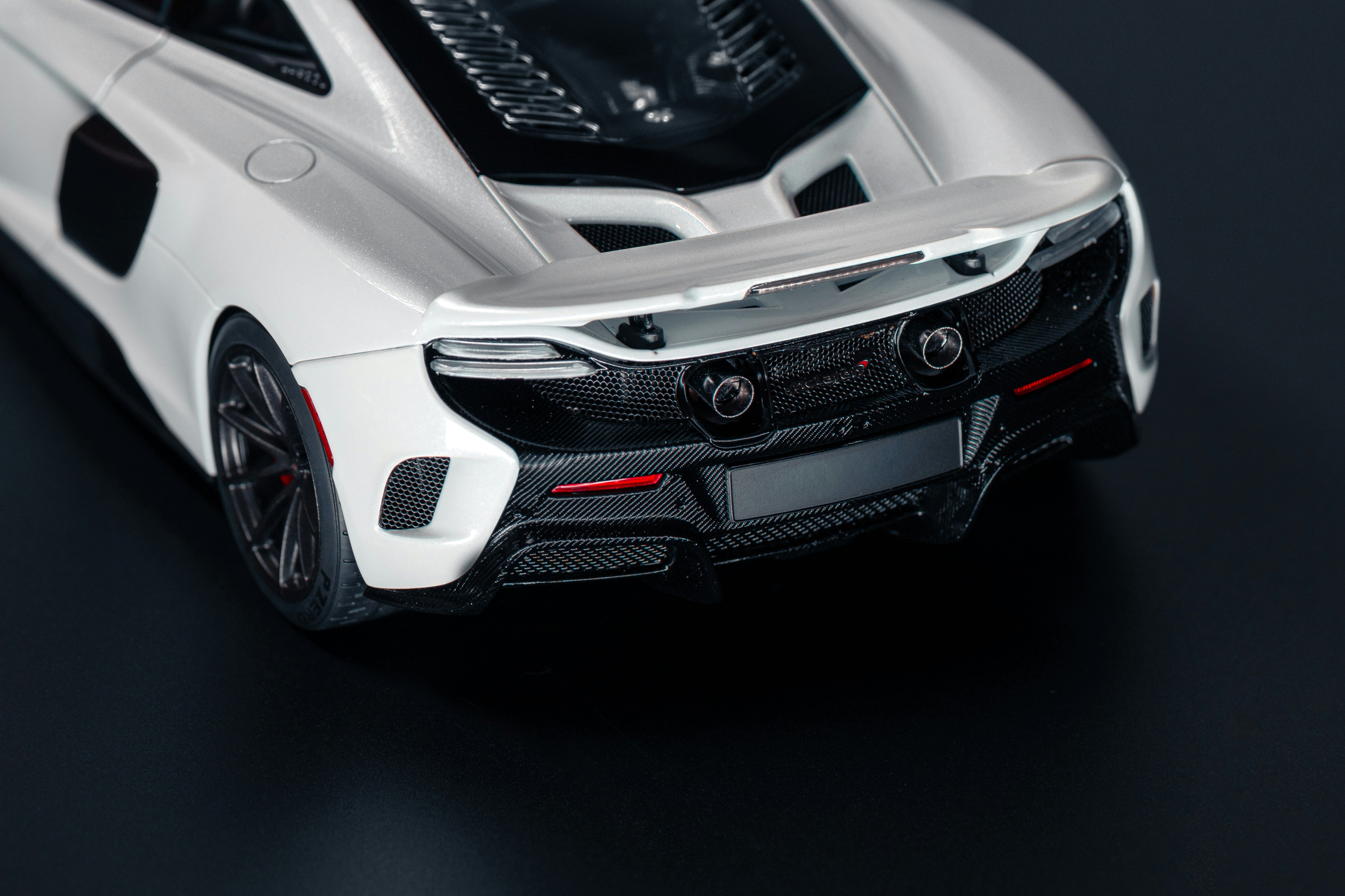 Carbon Weave Front: White Hypercar Micro-Study