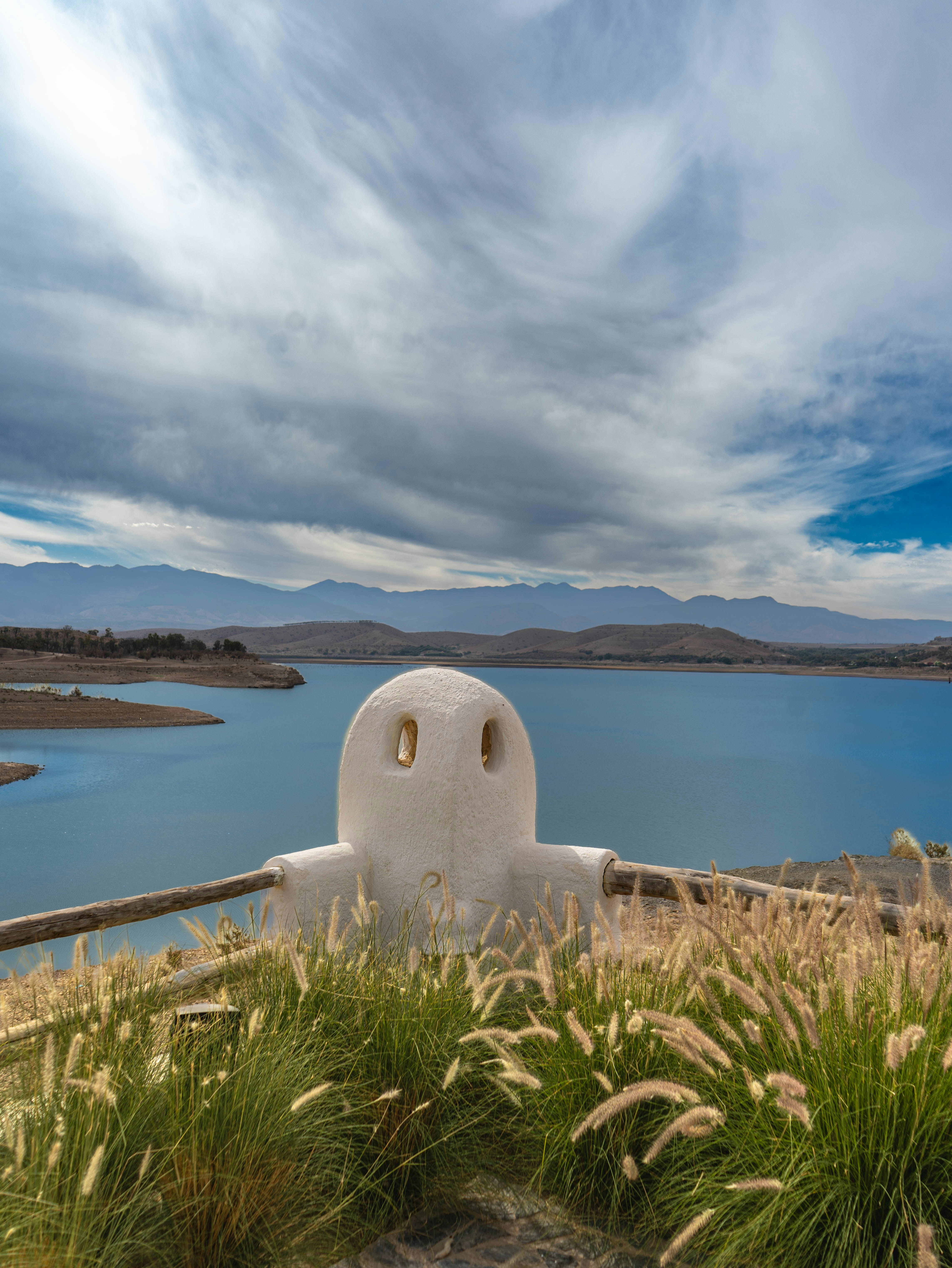 pure house on the lake