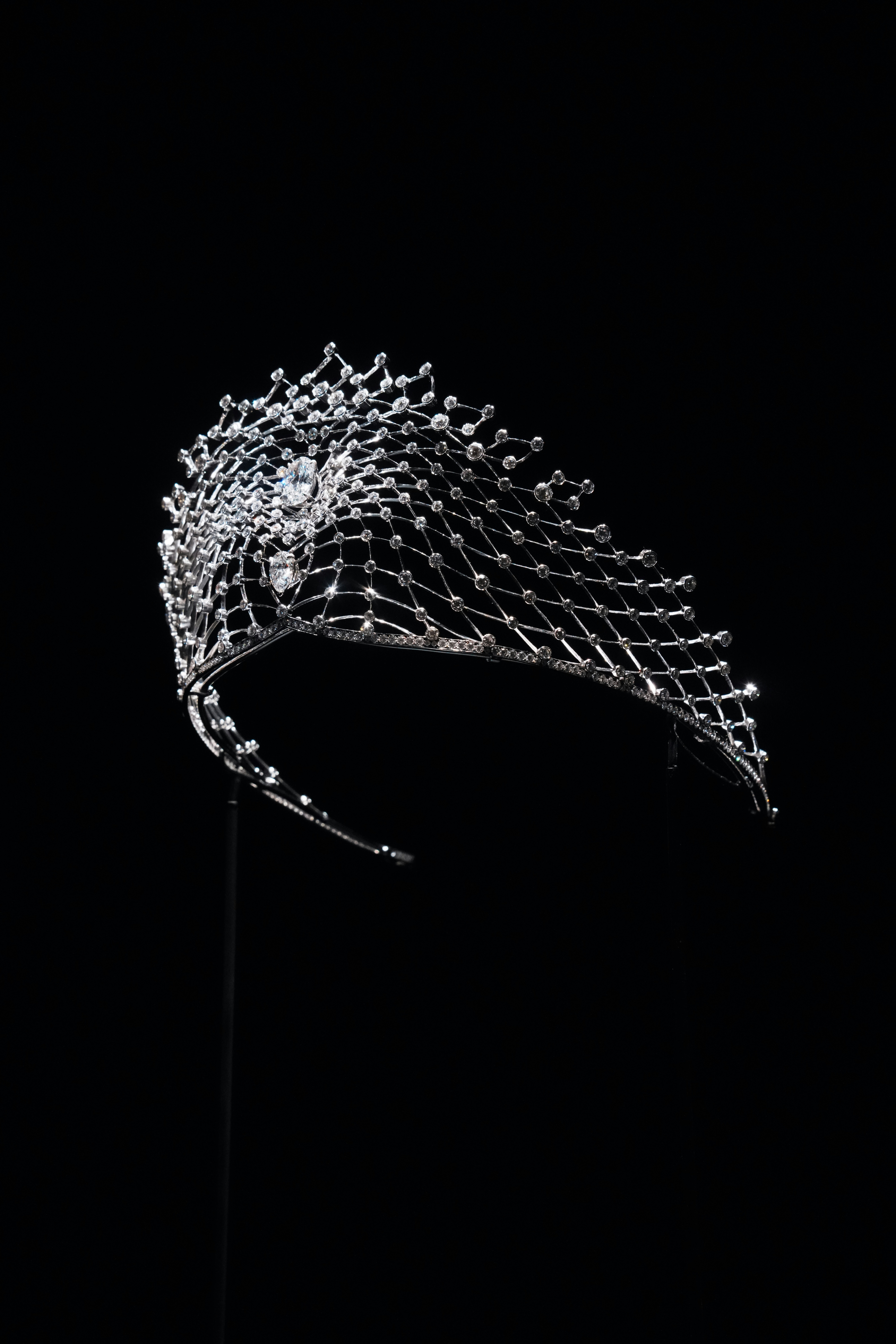 Midnight Halo: Crystal Tiara Woven in Light