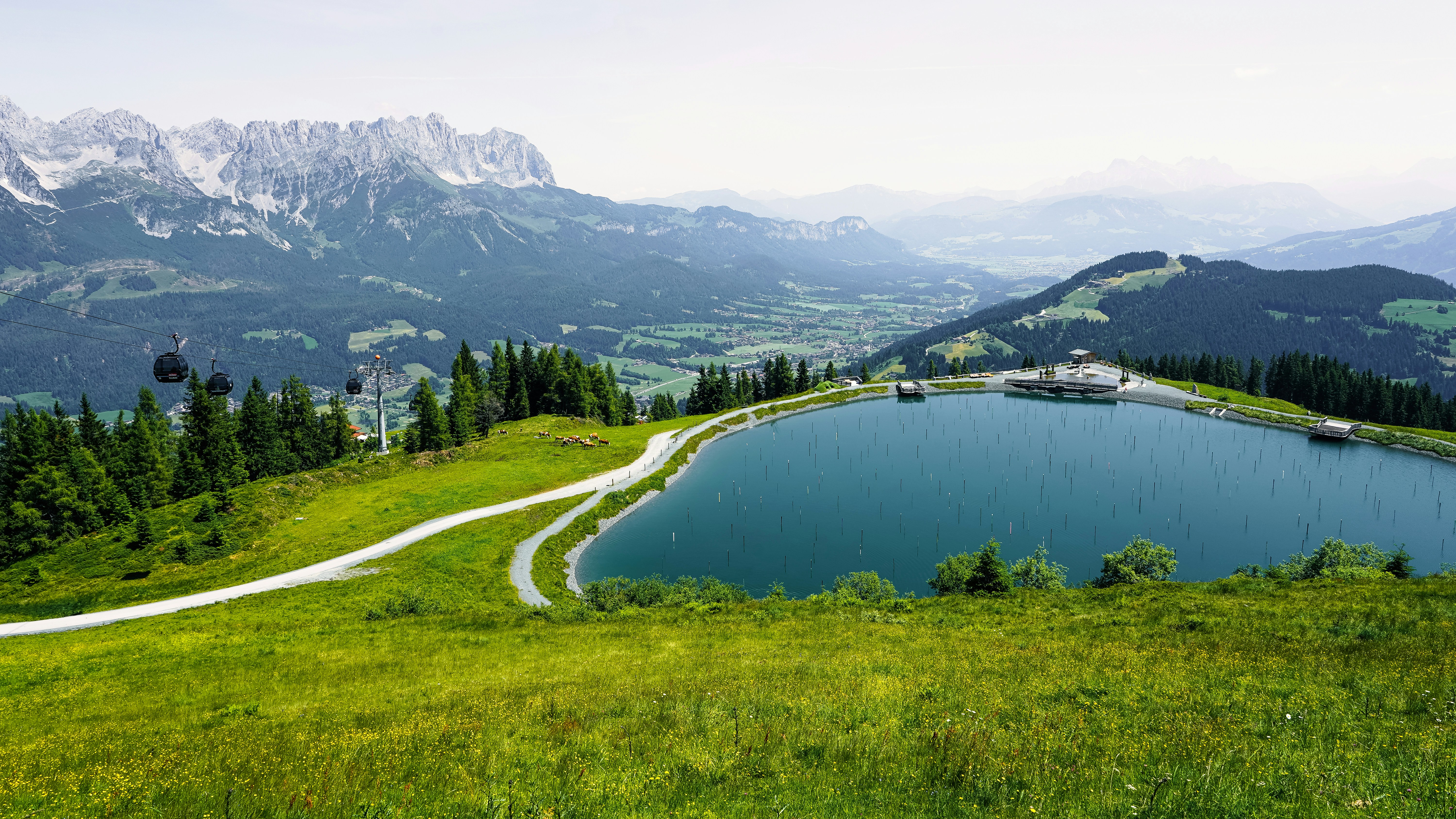 Photo by Wolfgang Weiser with Sony Alpha 7 III