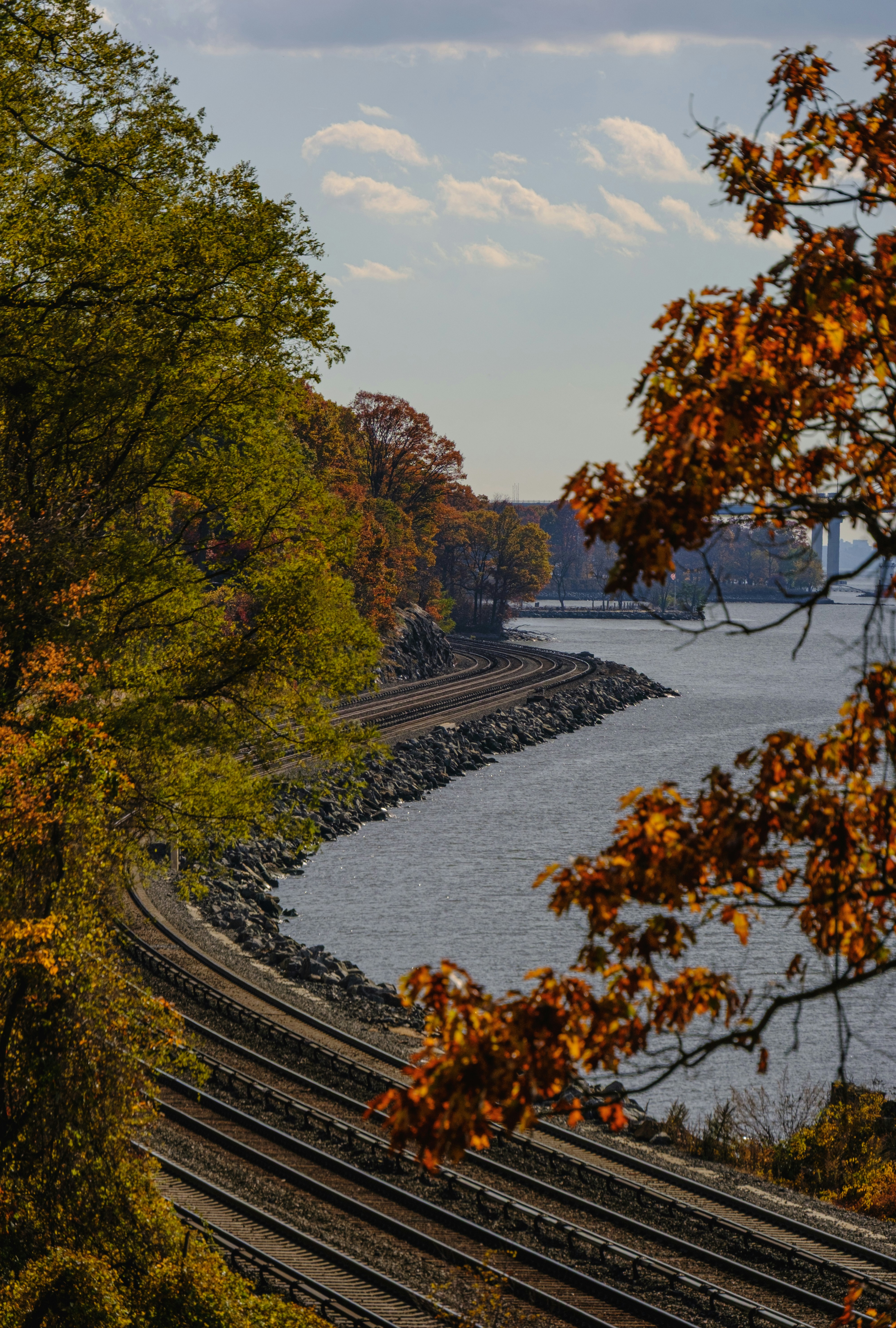 railroad along the Rockefeller state park trail