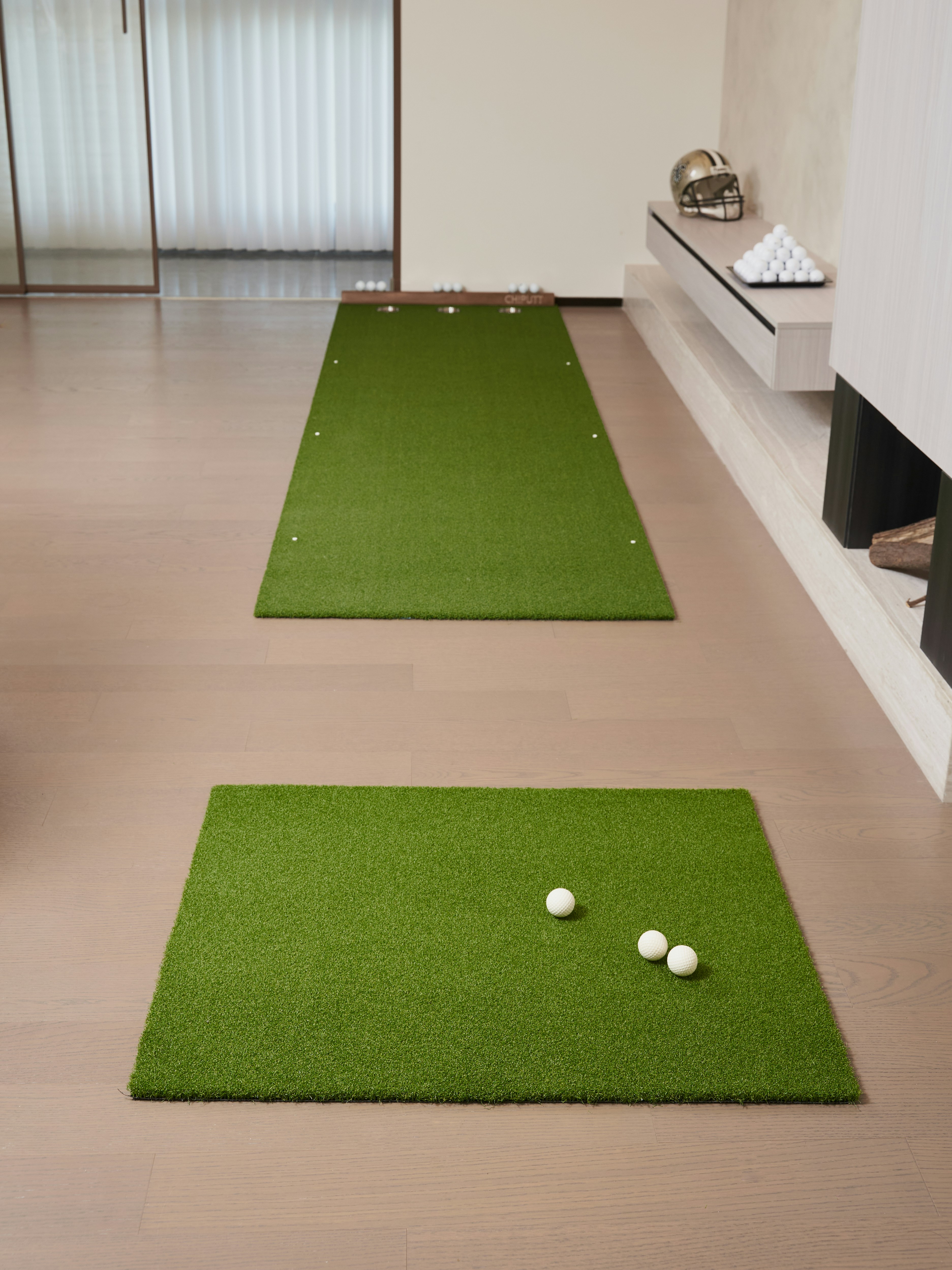 Indoor Golf Studio: Dual Turf Mats and a Calm Ball Drill