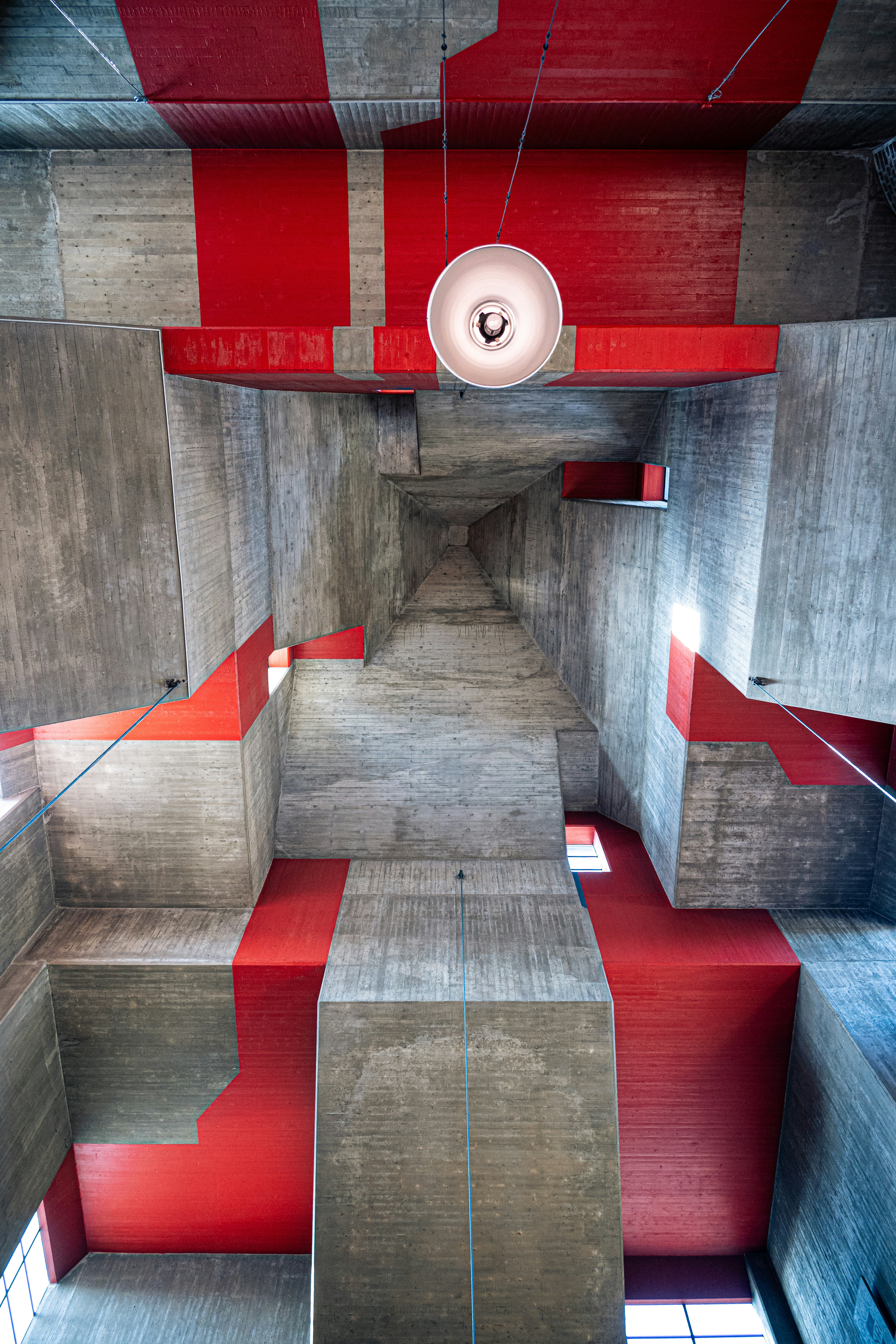 Geometric concrete structure with red accents and light photo – Free ...