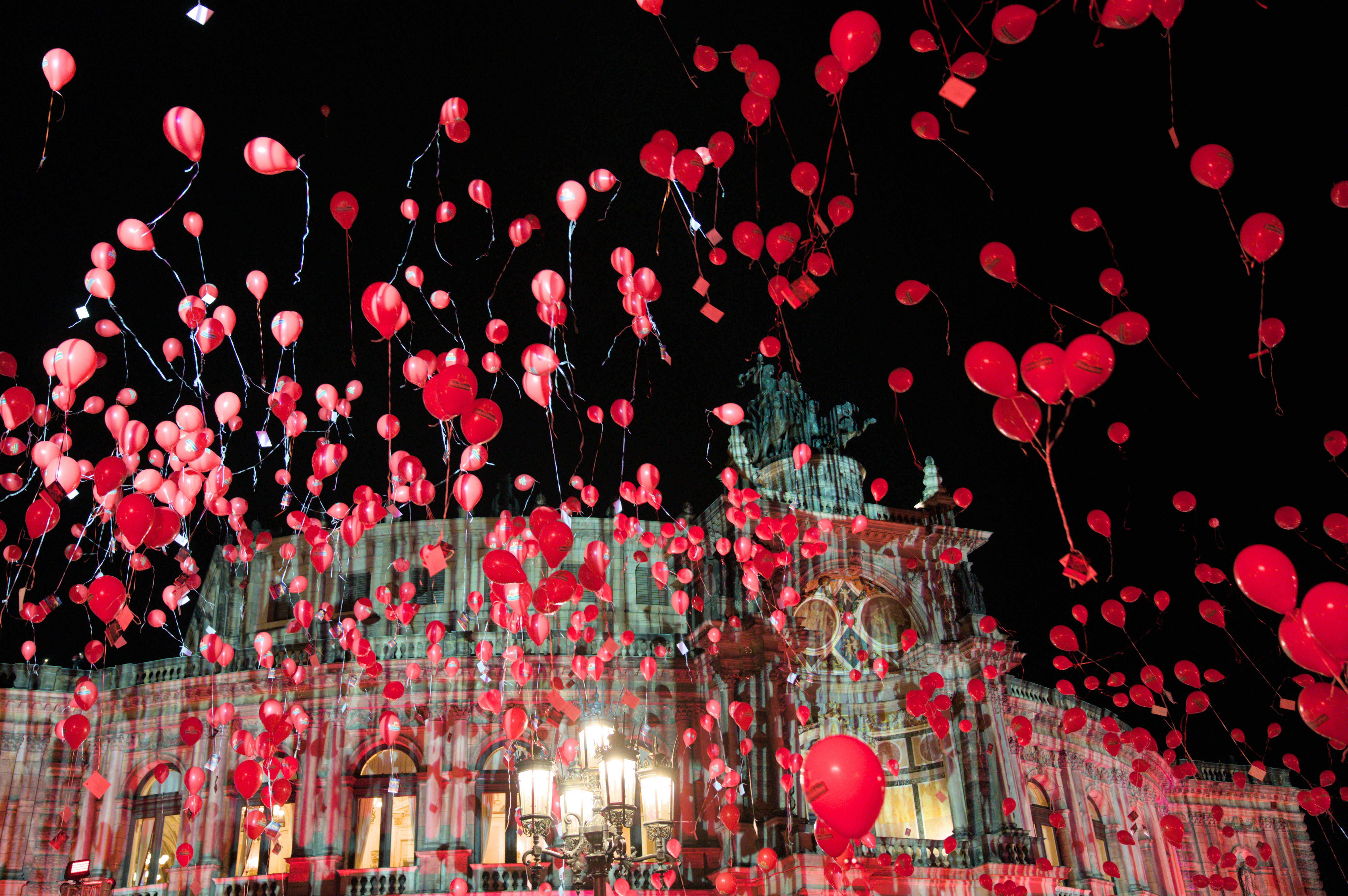 balloons at the semper opera in Dresden