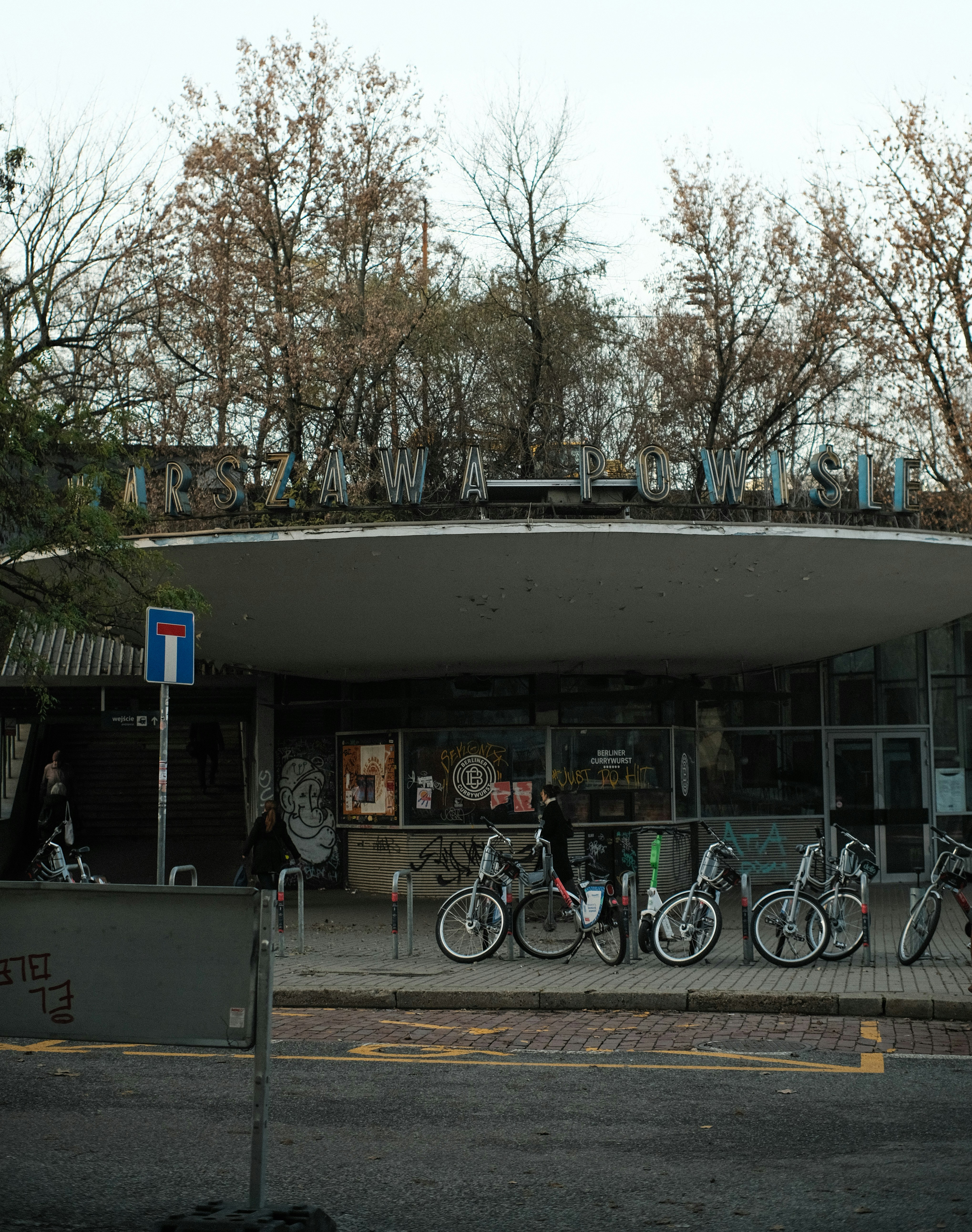 Bicycle Row at the Warsaw Powiśle Entrance